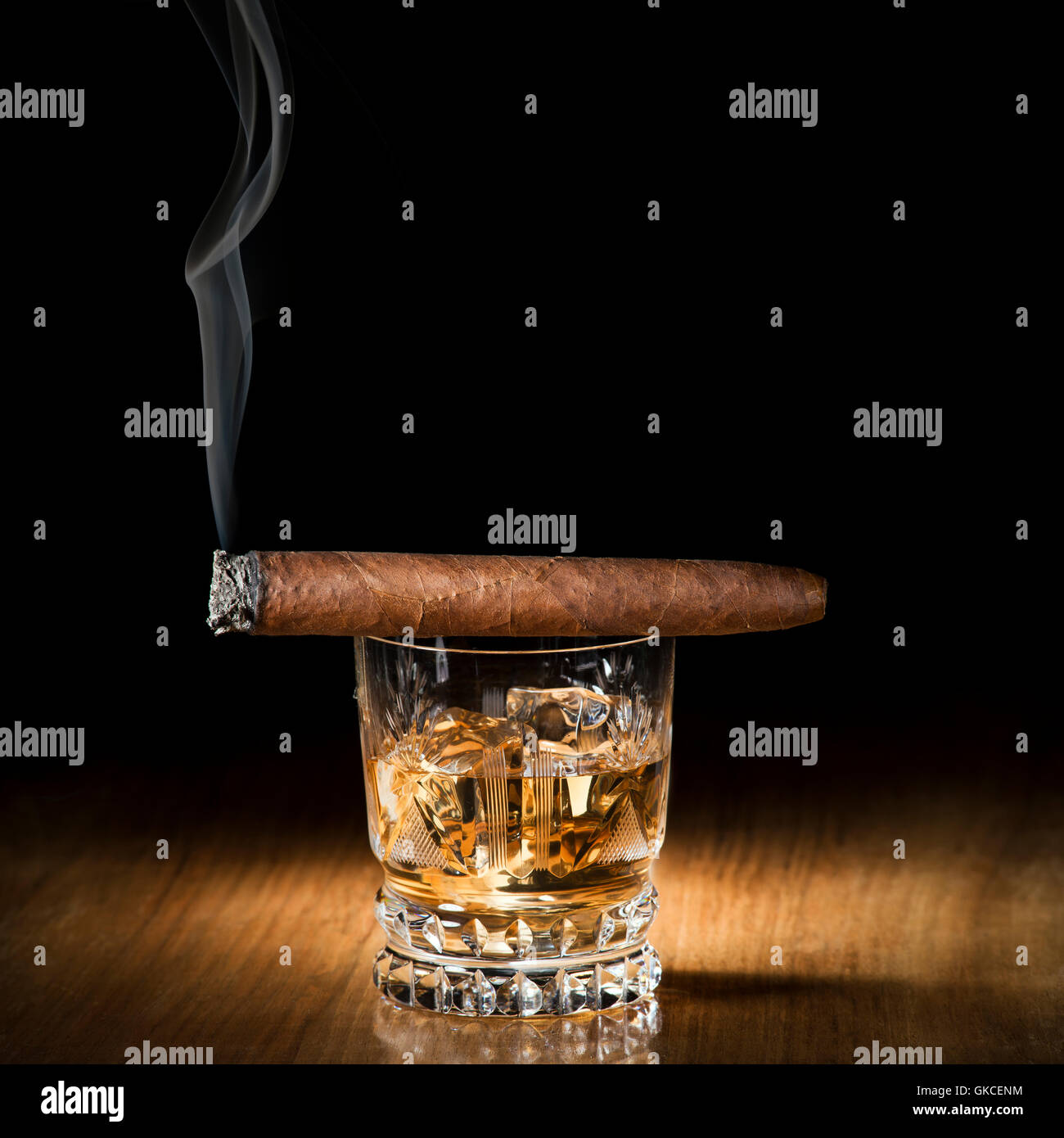 Heavy smoking hi-res stock photography and images - Alamy