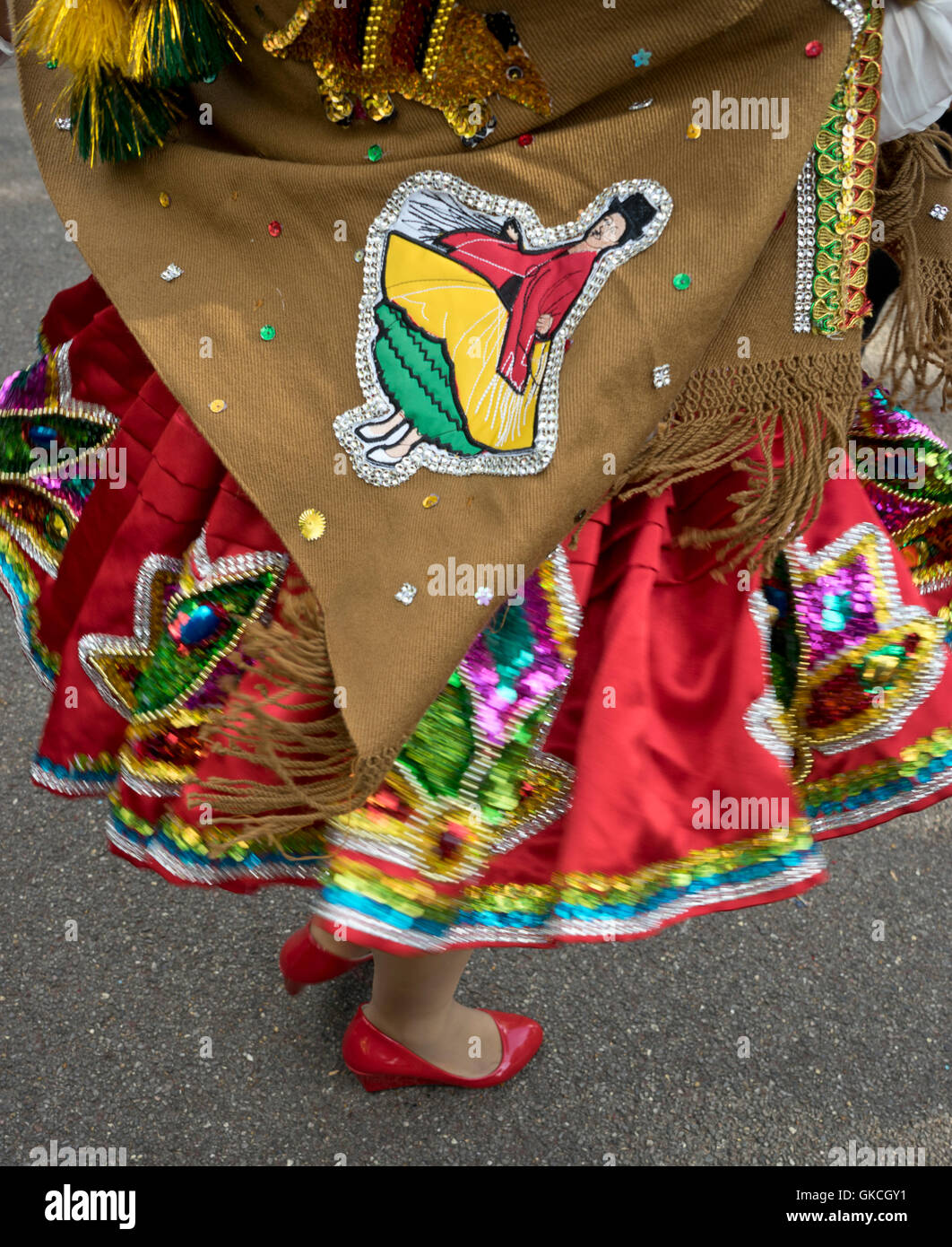 Native Bolivian dancer with traditional costume and mask. Oruro ...