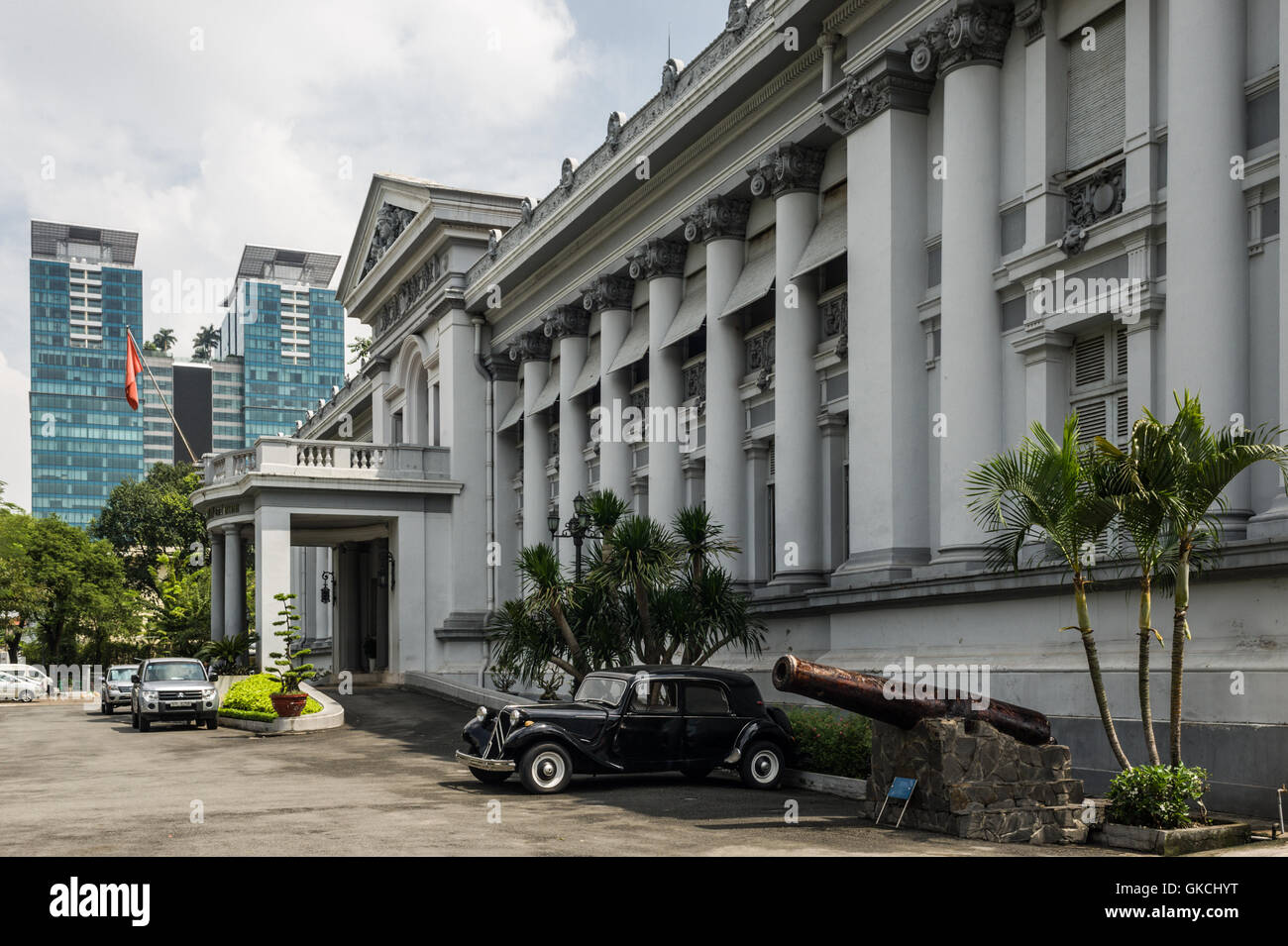 French colonial architecture saigon hi-res stock photography and images ...
