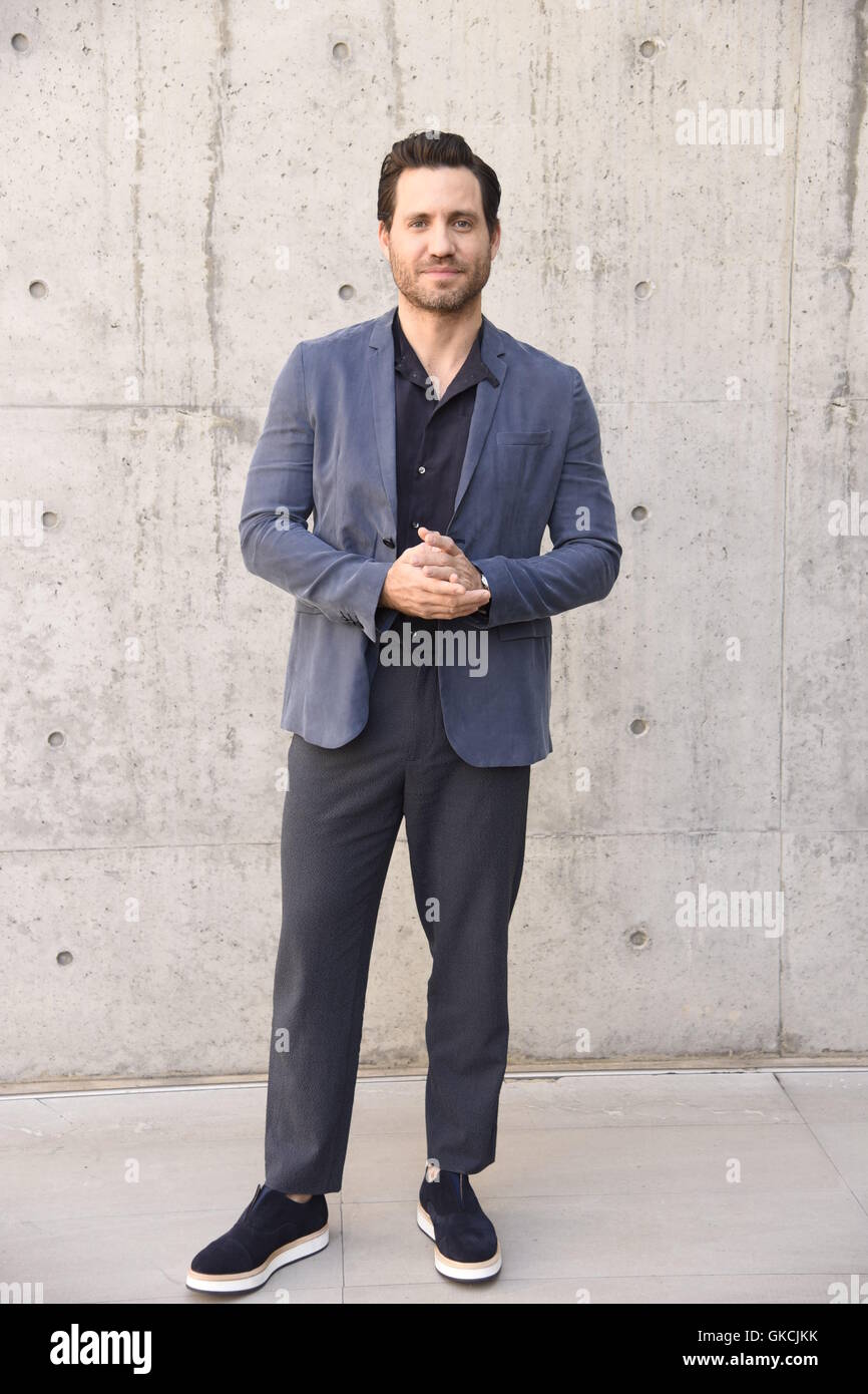 Milan Fashion Week Men's Spring/Summer 2017 - Emporio Armani - Arrivals ...
