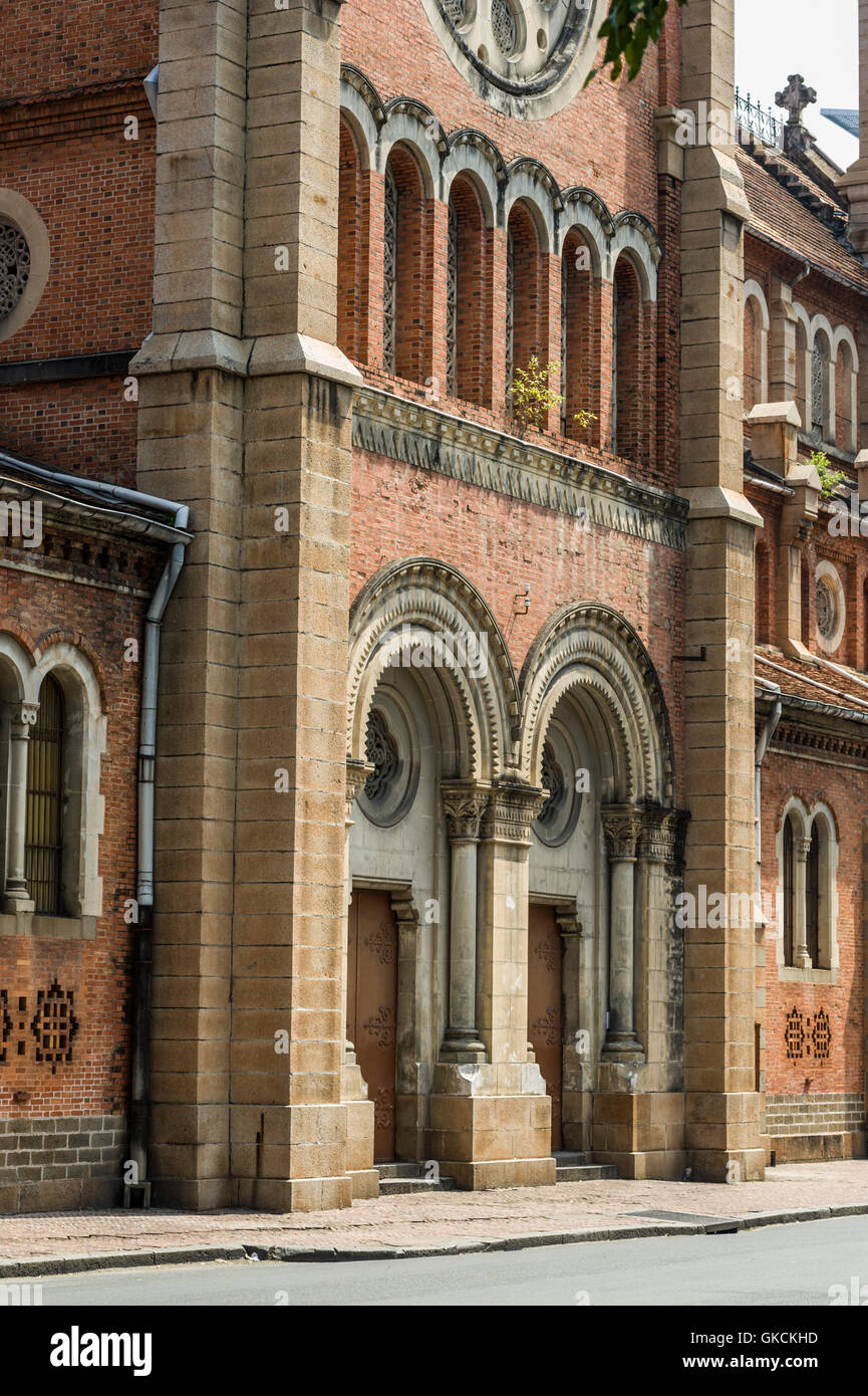 Cathedral of saigon hi-res stock photography and images - Alamy