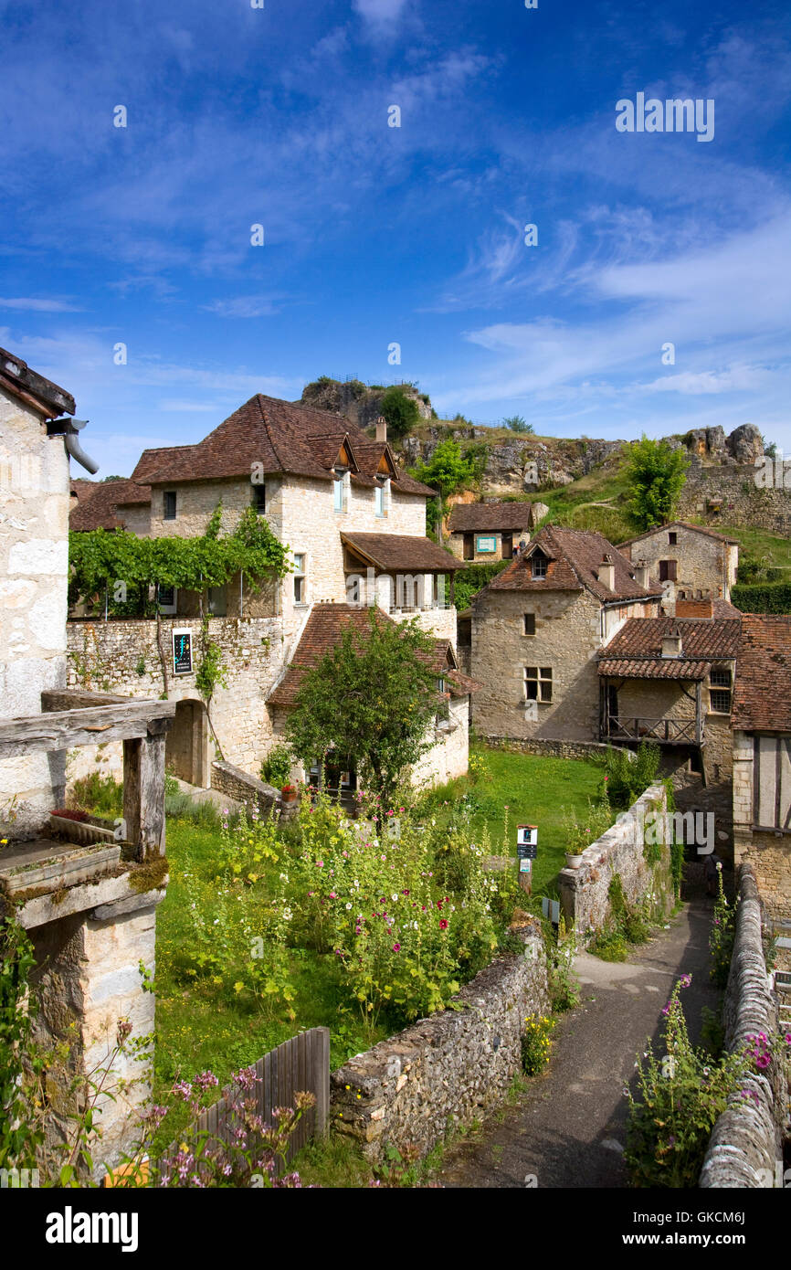 The historic clifftop village tourist attraction of St Cirq Lapopie, Lot, France Stock Photo - Alamy