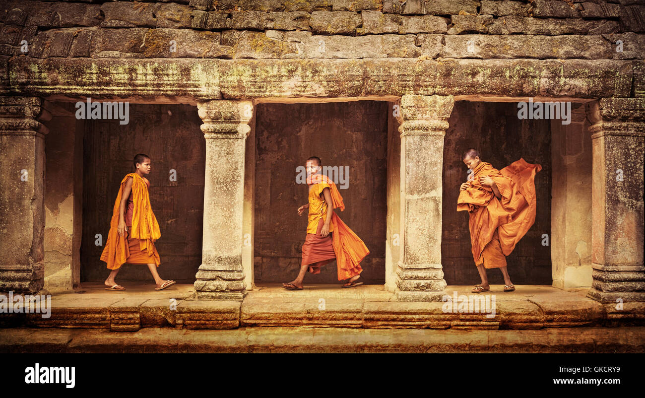 Novice monk by door of temple hi-res stock photography and images - Alamy