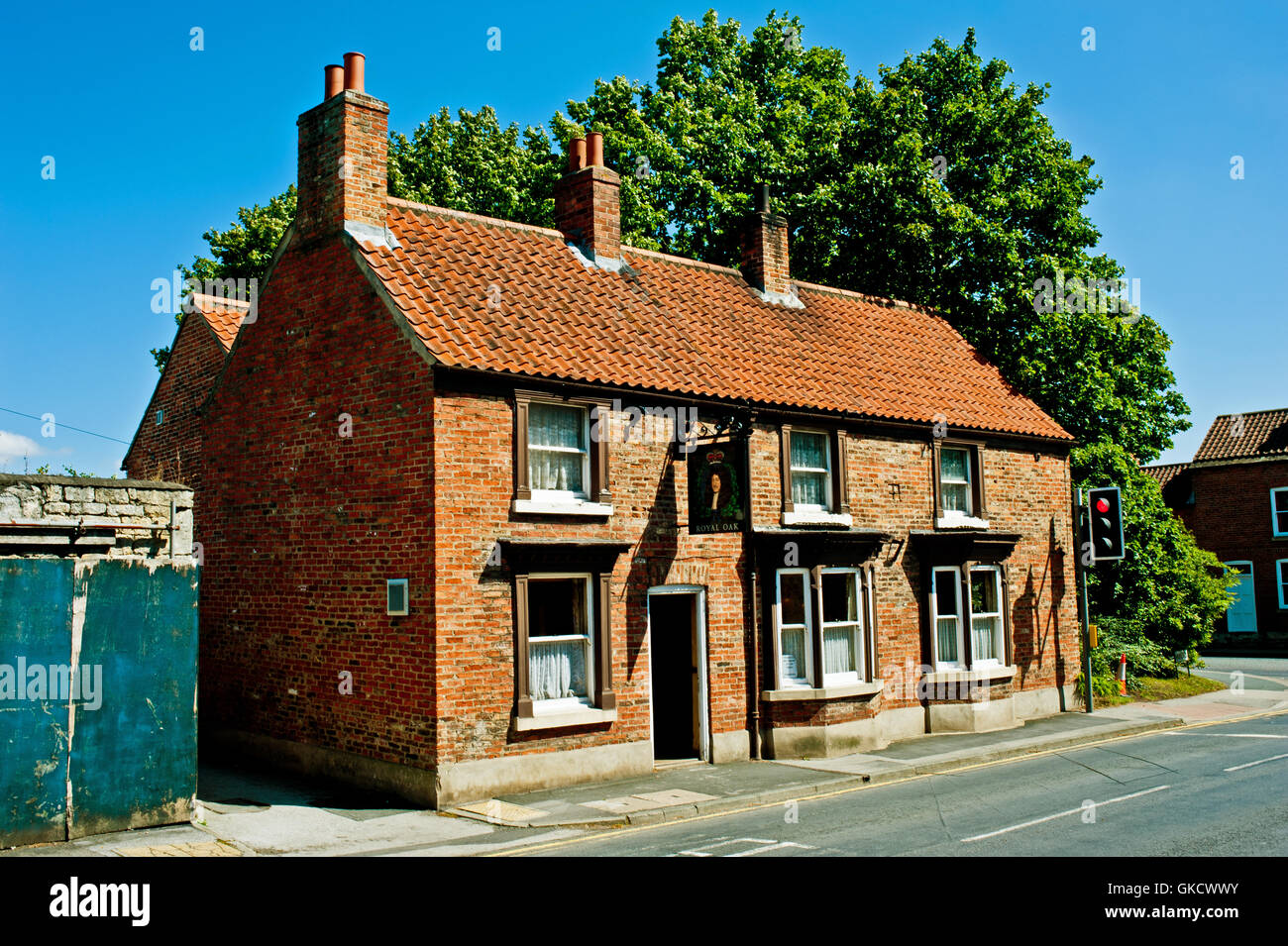 The Royal Oak, Tadcaster Stock Photo - Alamy