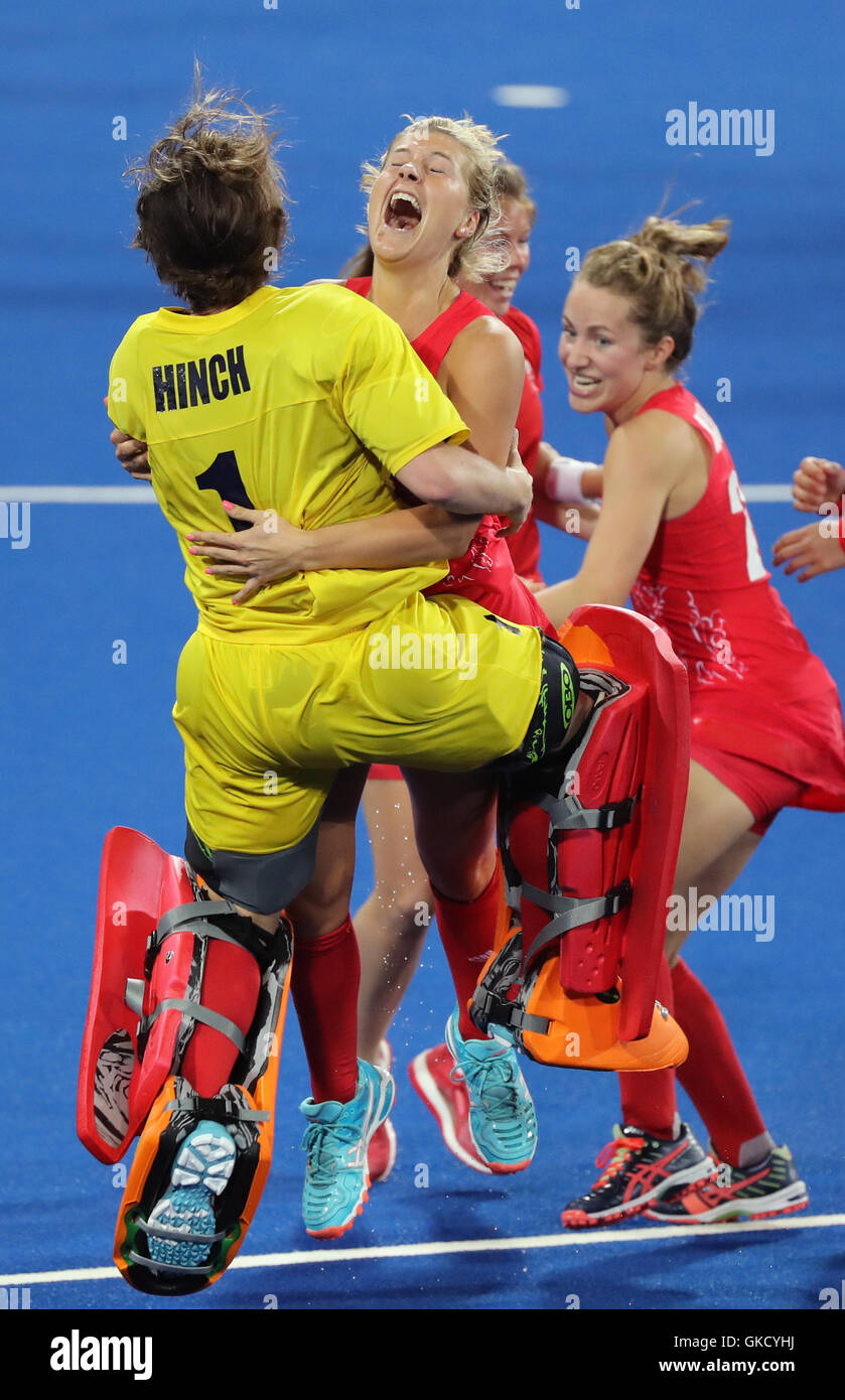 Great britain goalkeeper maddie hinch celebrates hi-res stock ...