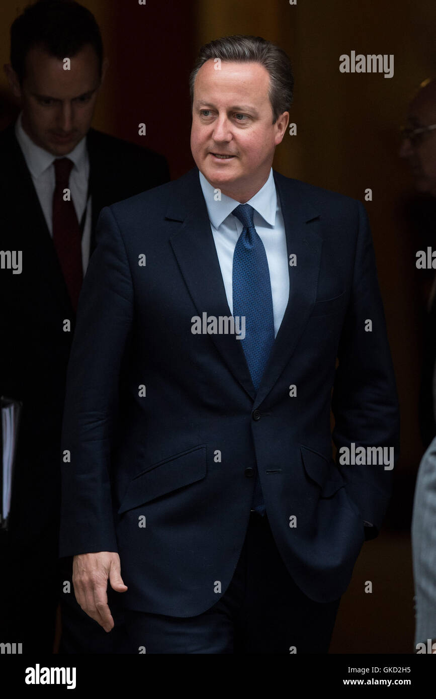 David Cameron leaves 10 Downing Street on his way to the House of ...