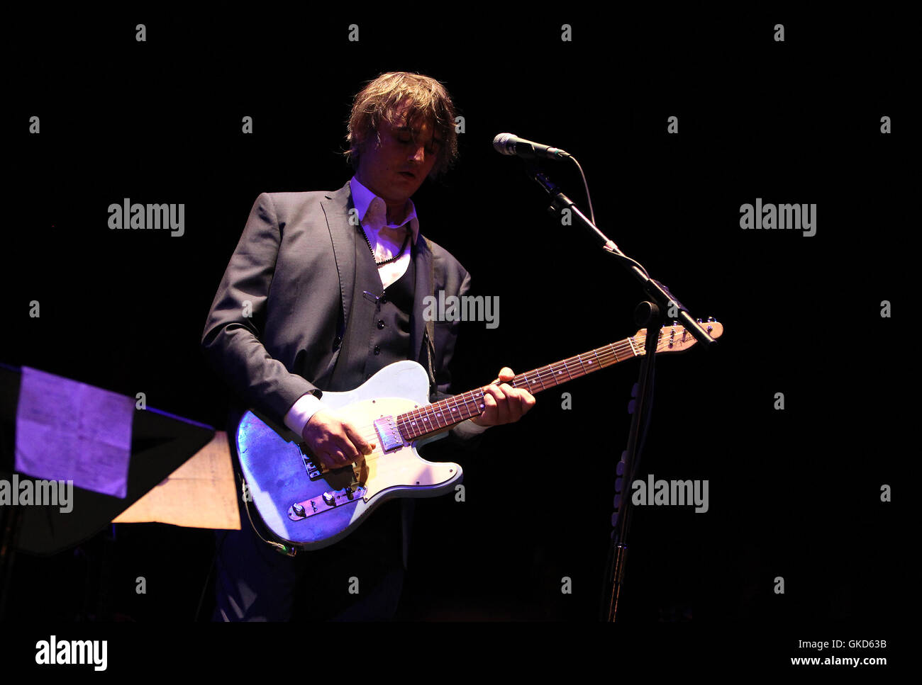 British singer/songwriter Peter Doherty performing at the Hackney ...
