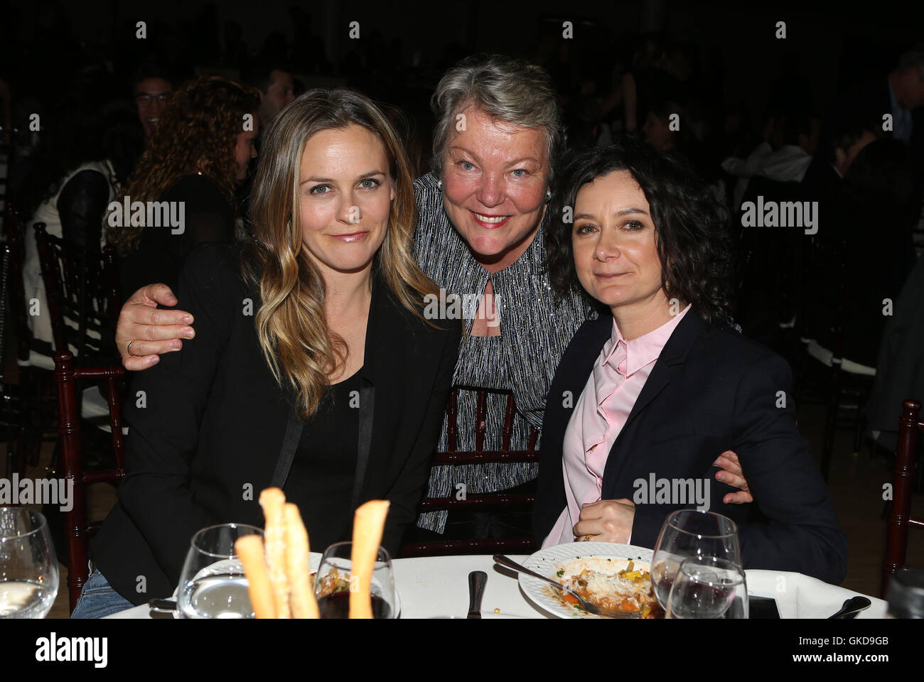 An Evening With Women event at the Hollywood Palladium - Inside ...