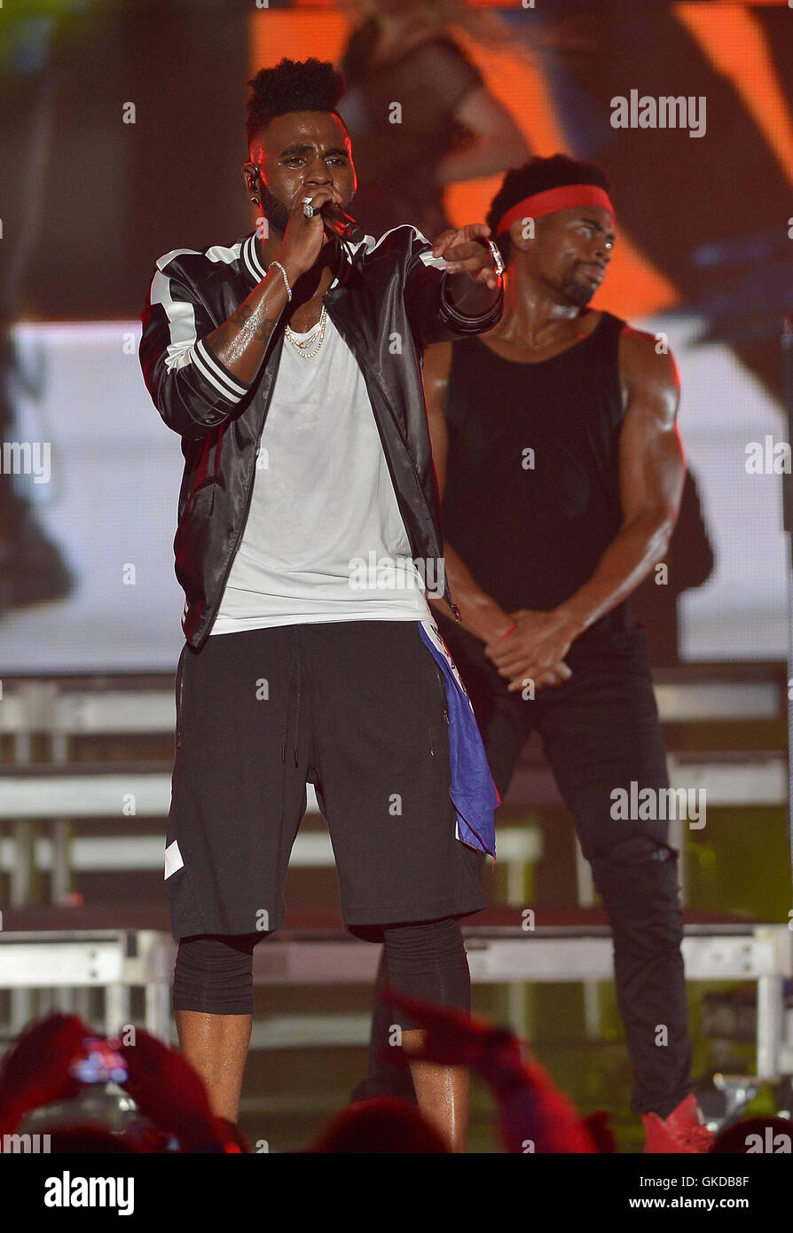 iHeartRadio Summer Pool Party concert held at BleauLive at ...