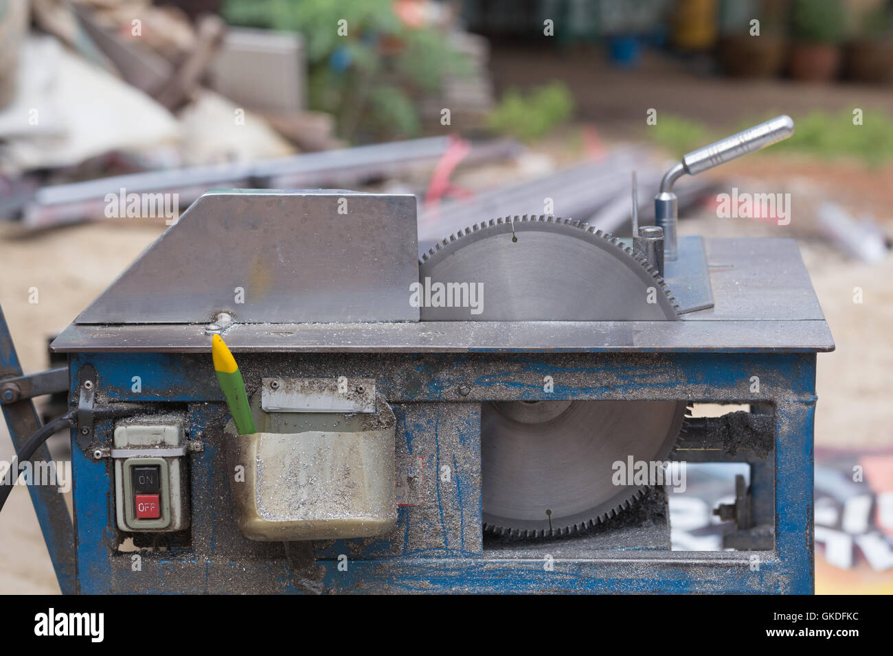 Aluminium Cutting Blade on table at construction site Stock Photo - Alamy