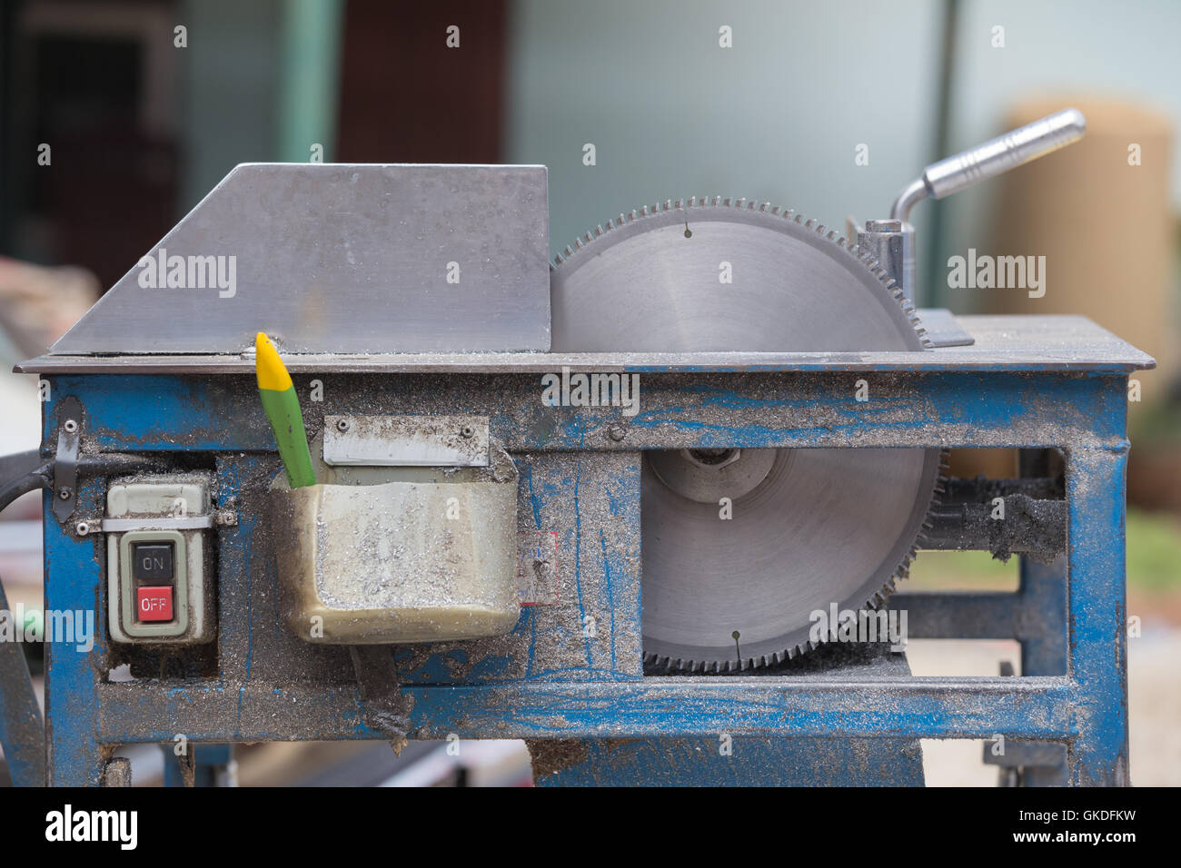 Aluminium Cutting Blade on table at construction site Stock Photo - Alamy