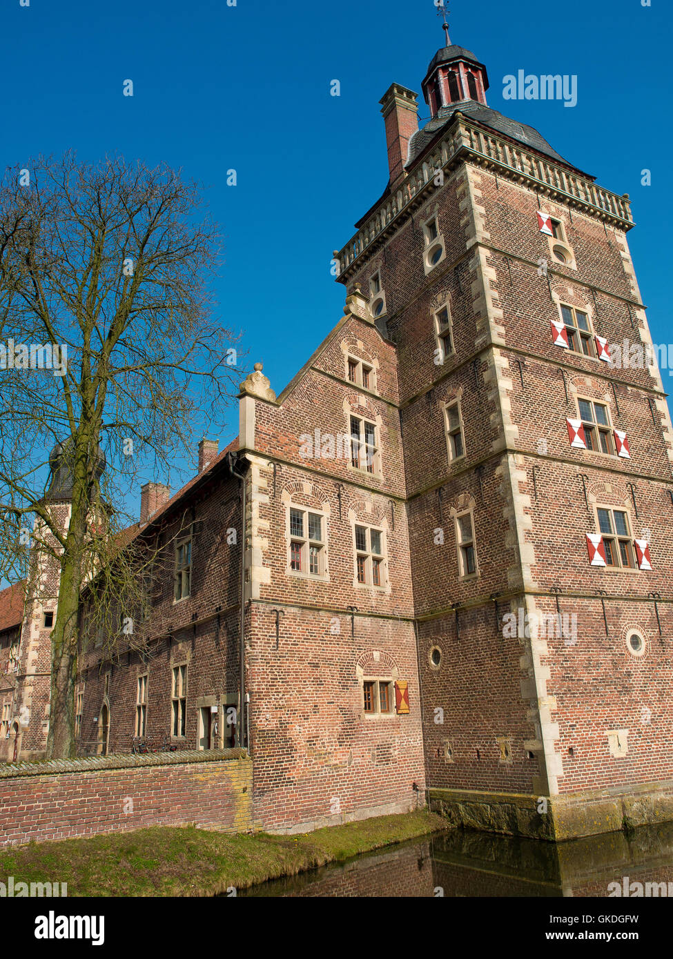 the castle of raesfeld in germany Stock Photo - Alamy