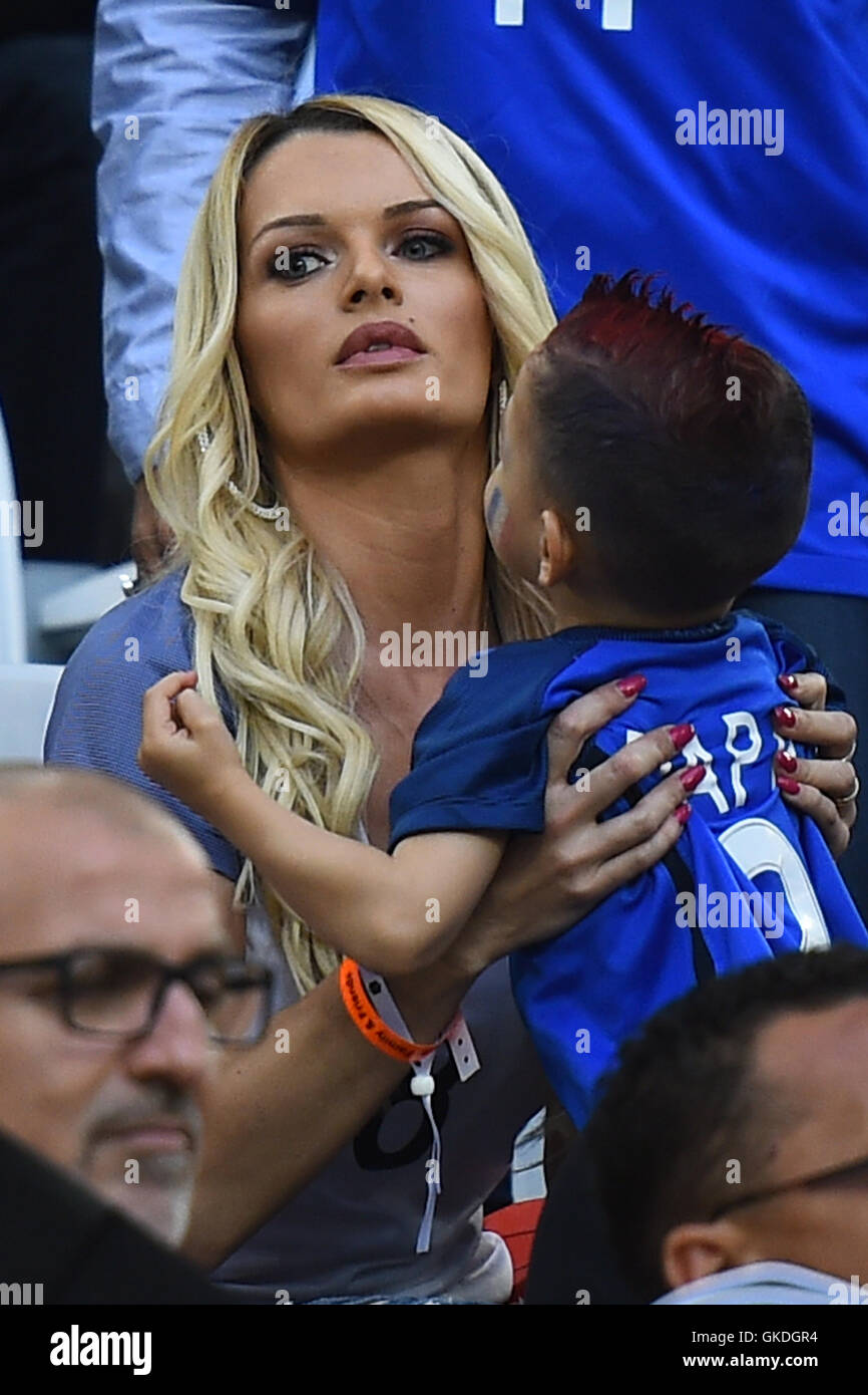 Ludivine Payet wife of footballer French international and West Ham ...