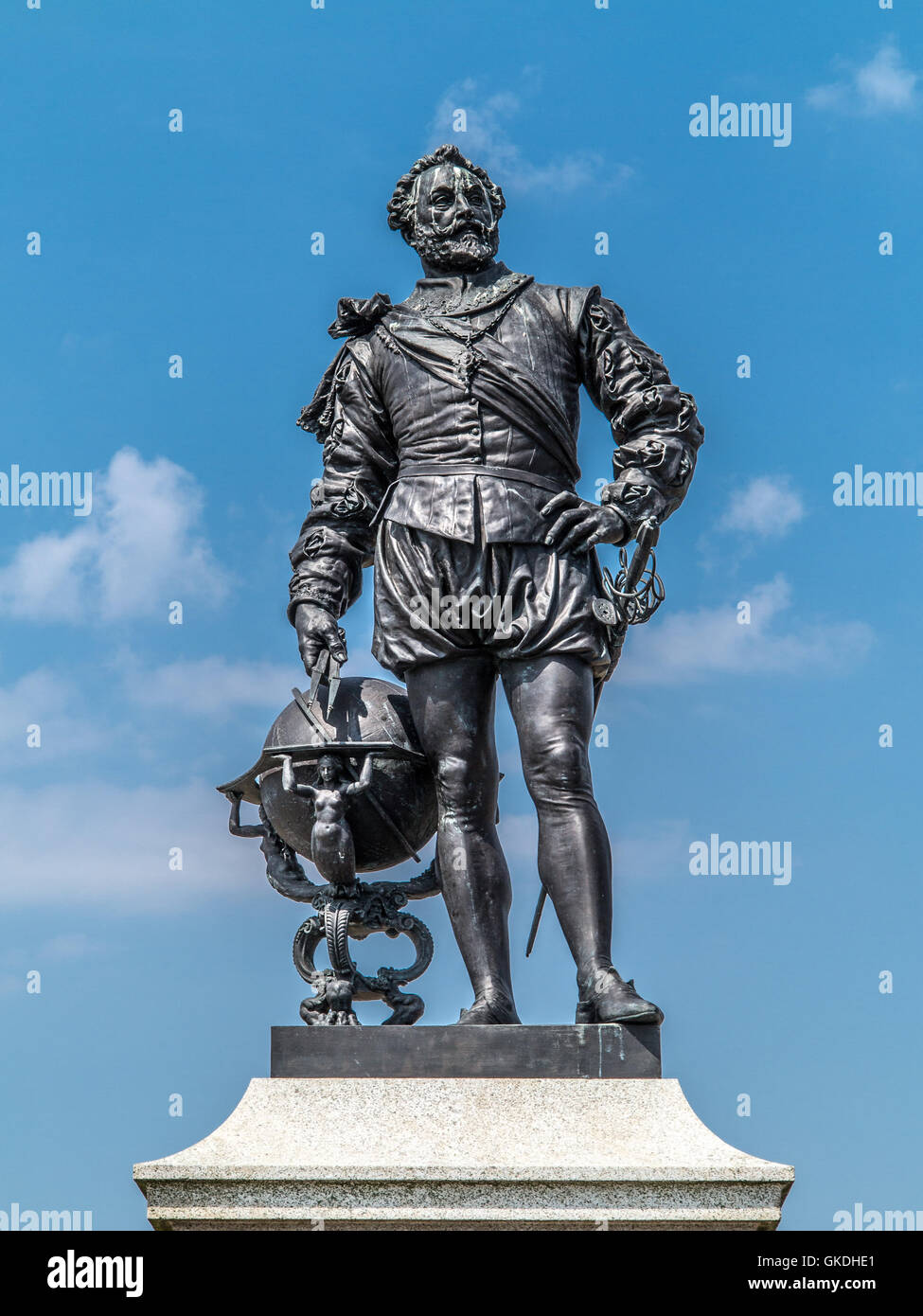 Sir francis drake monument hi-res stock photography and images - Alamy