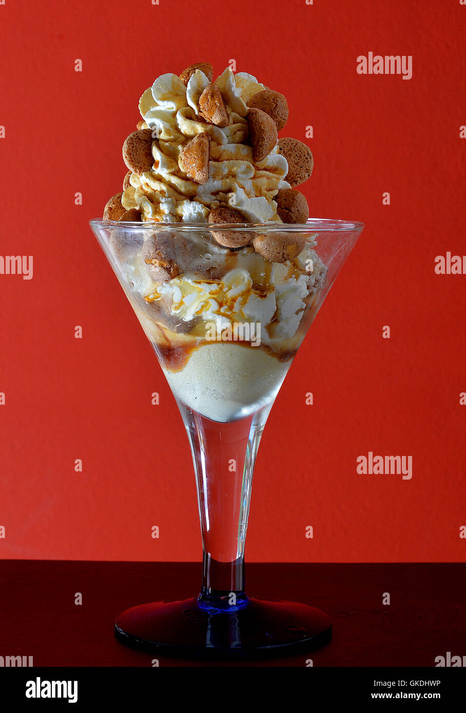 Big glass delicious ice cream hi-res stock photography and images - Alamy
