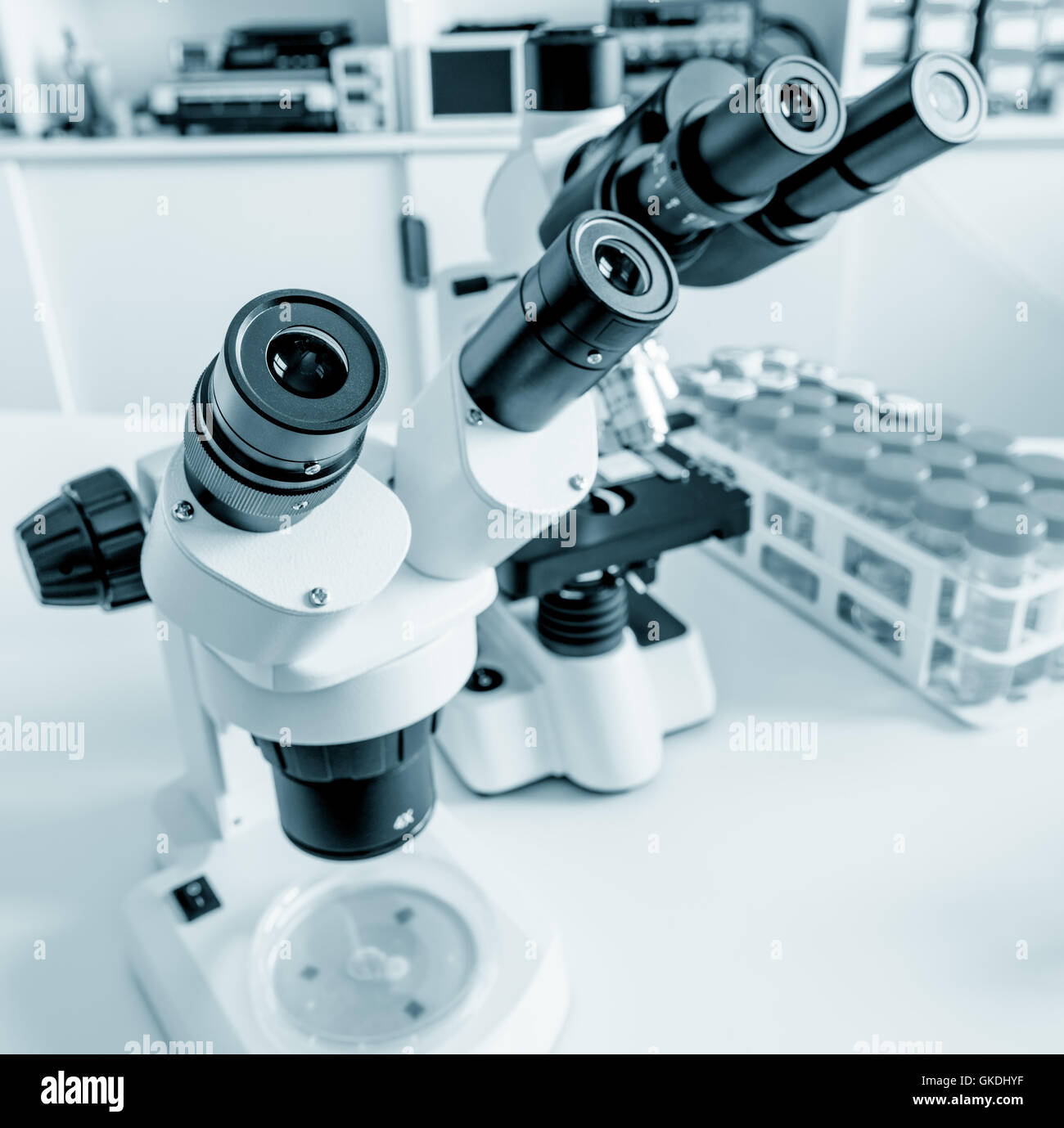 Microscope lab hi-res stock photography and images - Alamy