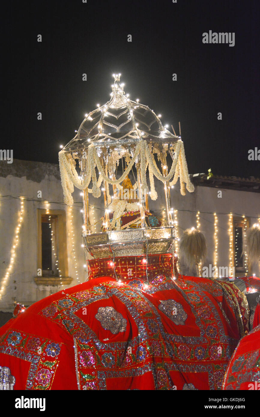 Kandy Esala procession, Sri Lanka Stock Photo - Alamy