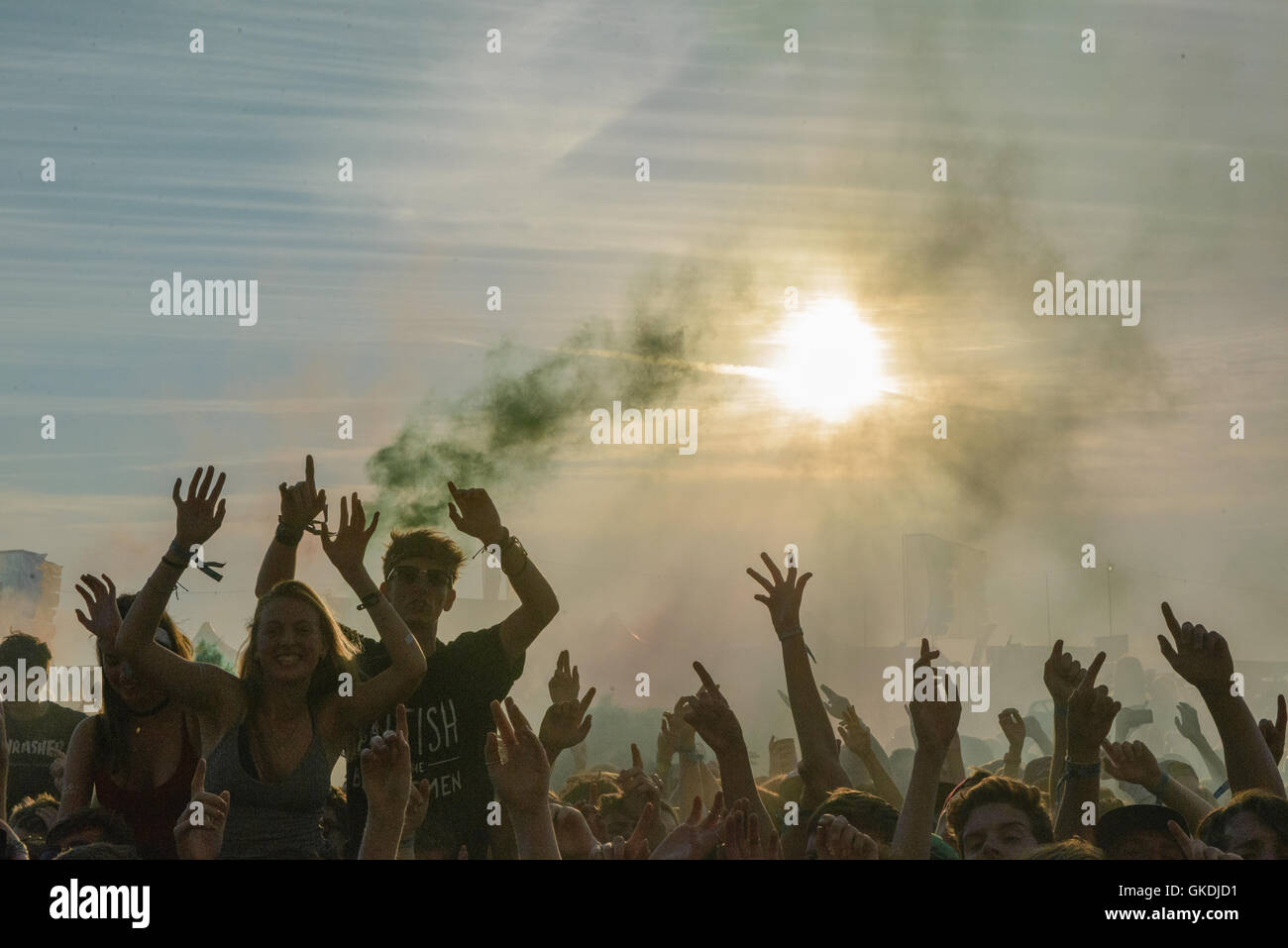 Boardmasters beach crowd hi-res stock photography and images - Alamy