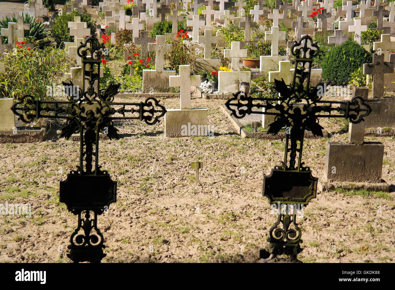 Several tombstones hi-res stock photography and images - Alamy