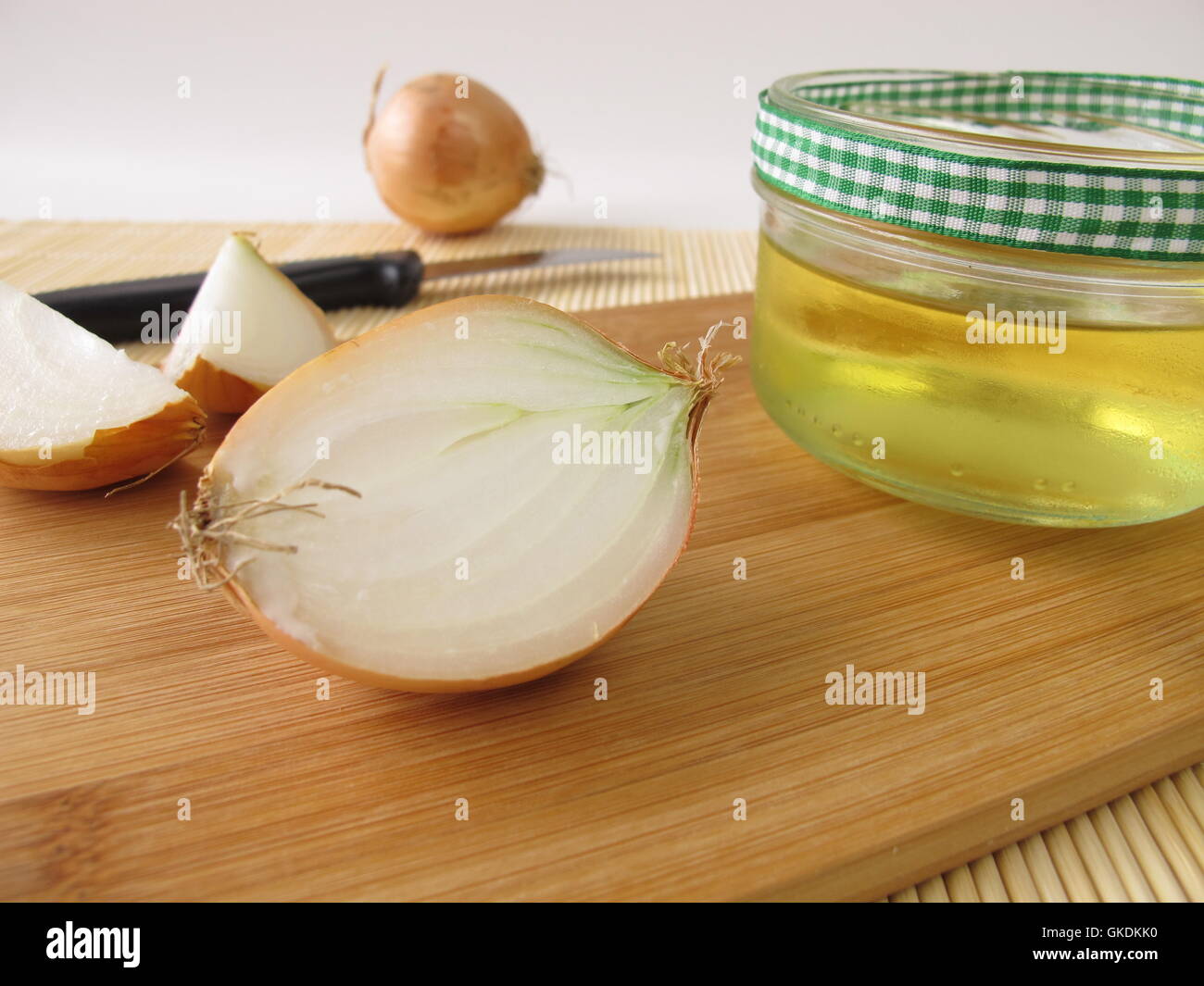 Onion syrup hi-res stock photography and images - Alamy