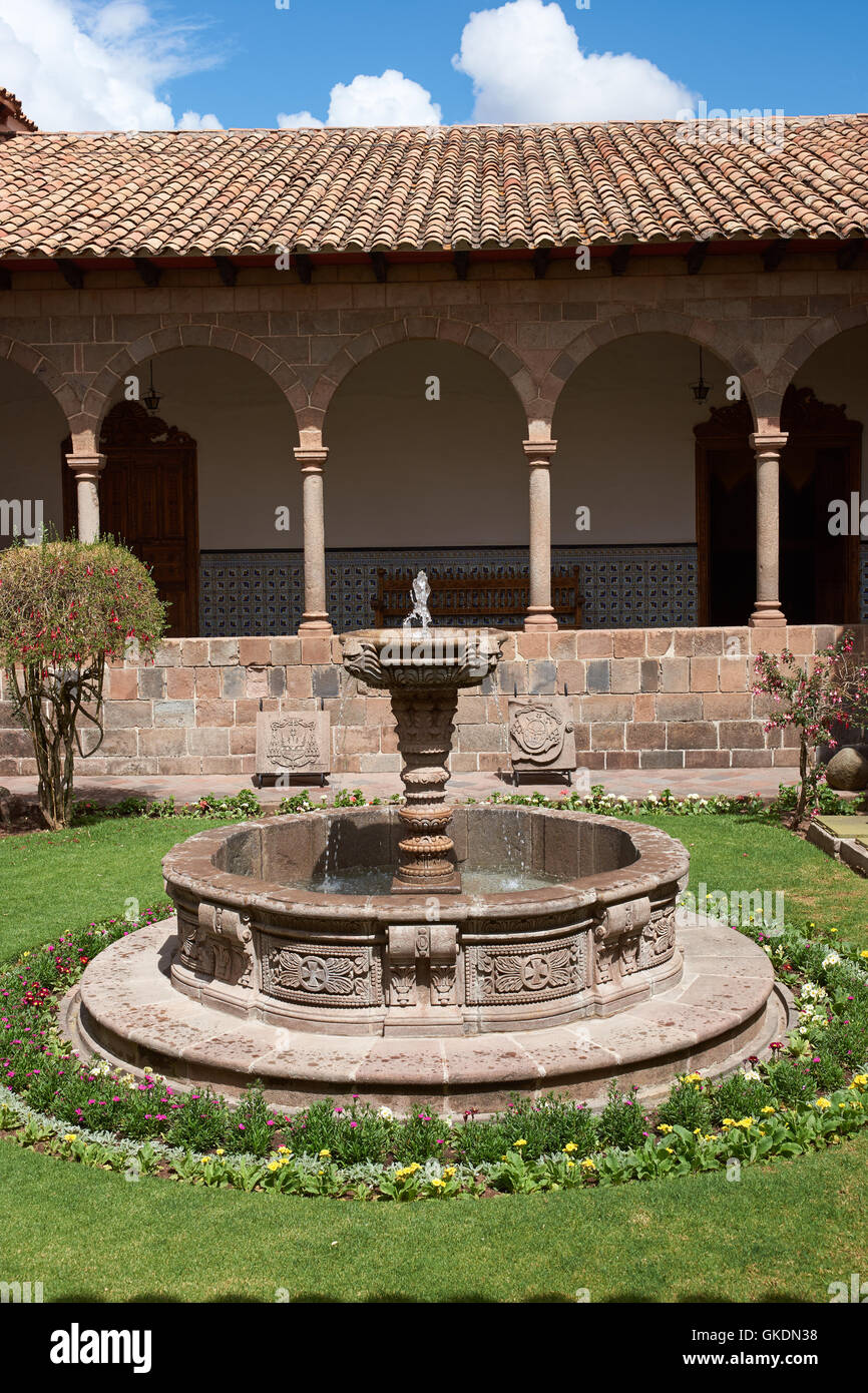 Spanish colonial house hi-res stock photography and images - Alamy