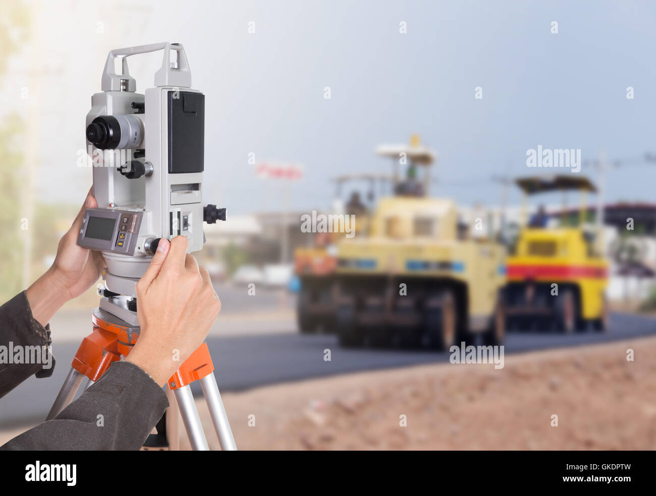Land survey surveyor machine hi-res stock photography and images - Alamy