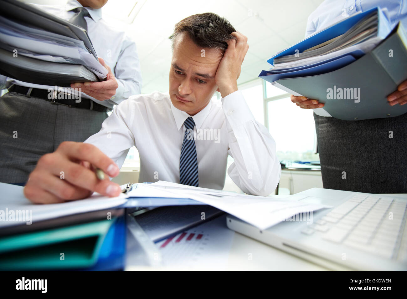 Embarrassed office workers hi-res stock photography and images - Alamy