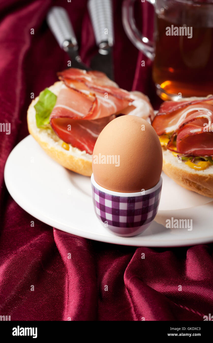 cooked egg and ham sandwich Stock Photo - Alamy