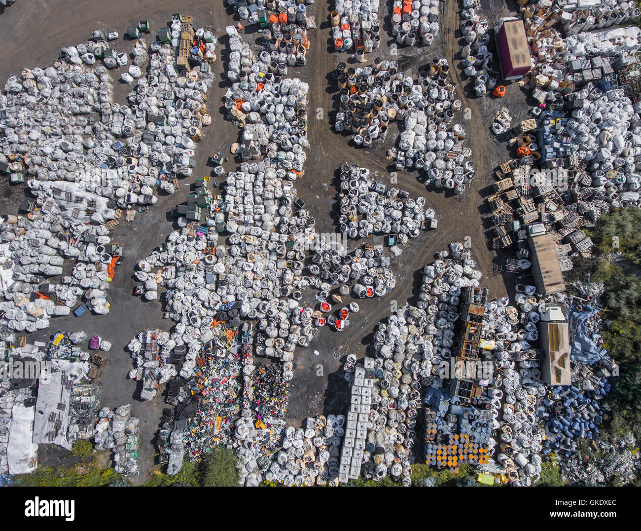 Draff bin hi-res stock photography and images - Alamy