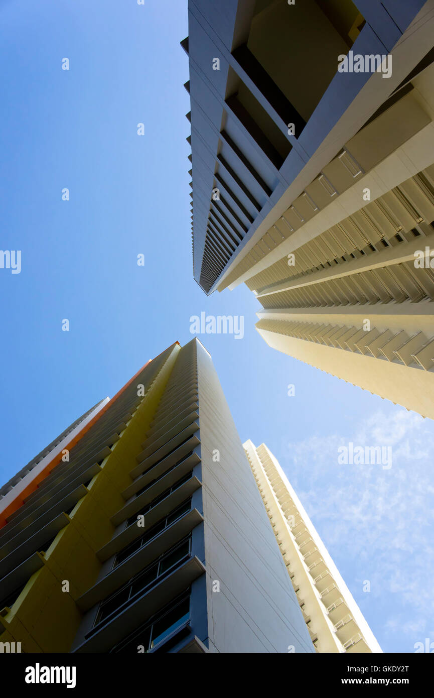 Big apartment block hi-res stock photography and images - Alamy