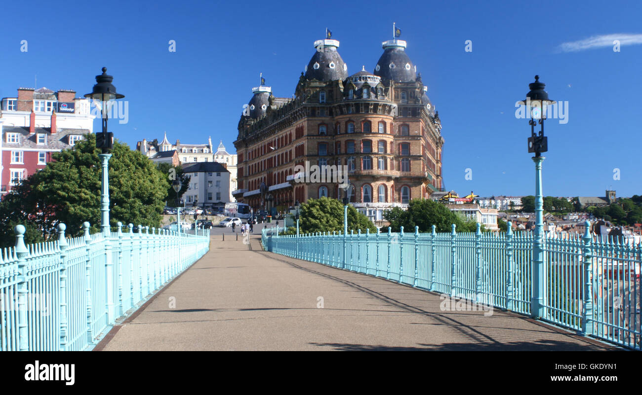 Scarborough's Spa Bridge and Grand Hotel Stock Photo - Alamy
