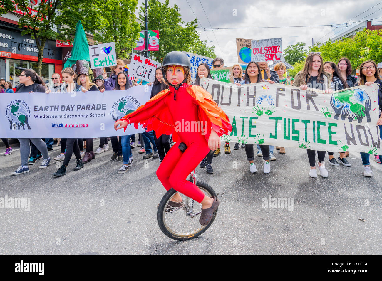 Vancouver Earth Day Parade, organised by Youth for Climate Justice Now ...