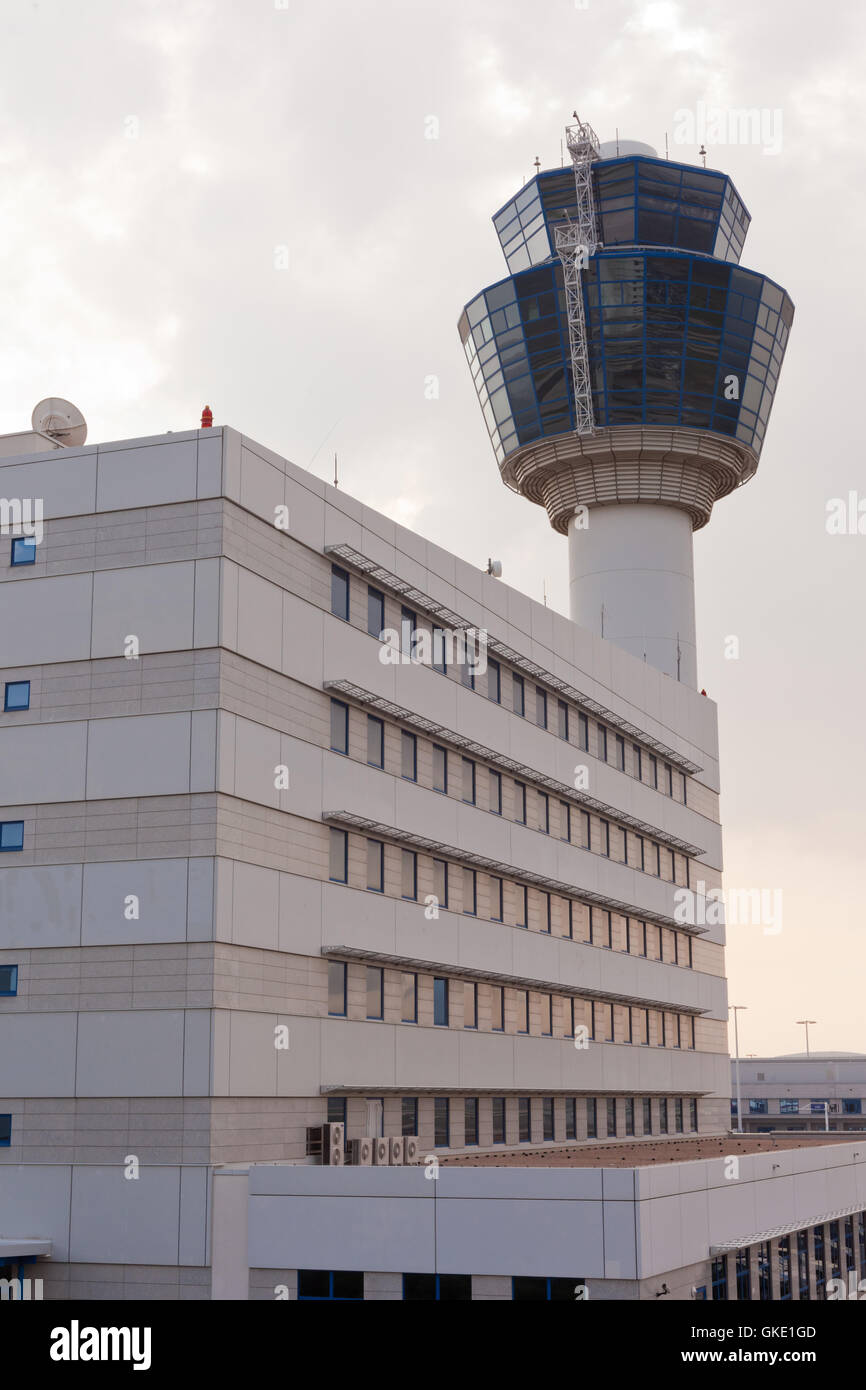 Air traffic control radar antenna hi-res stock photography and images ...