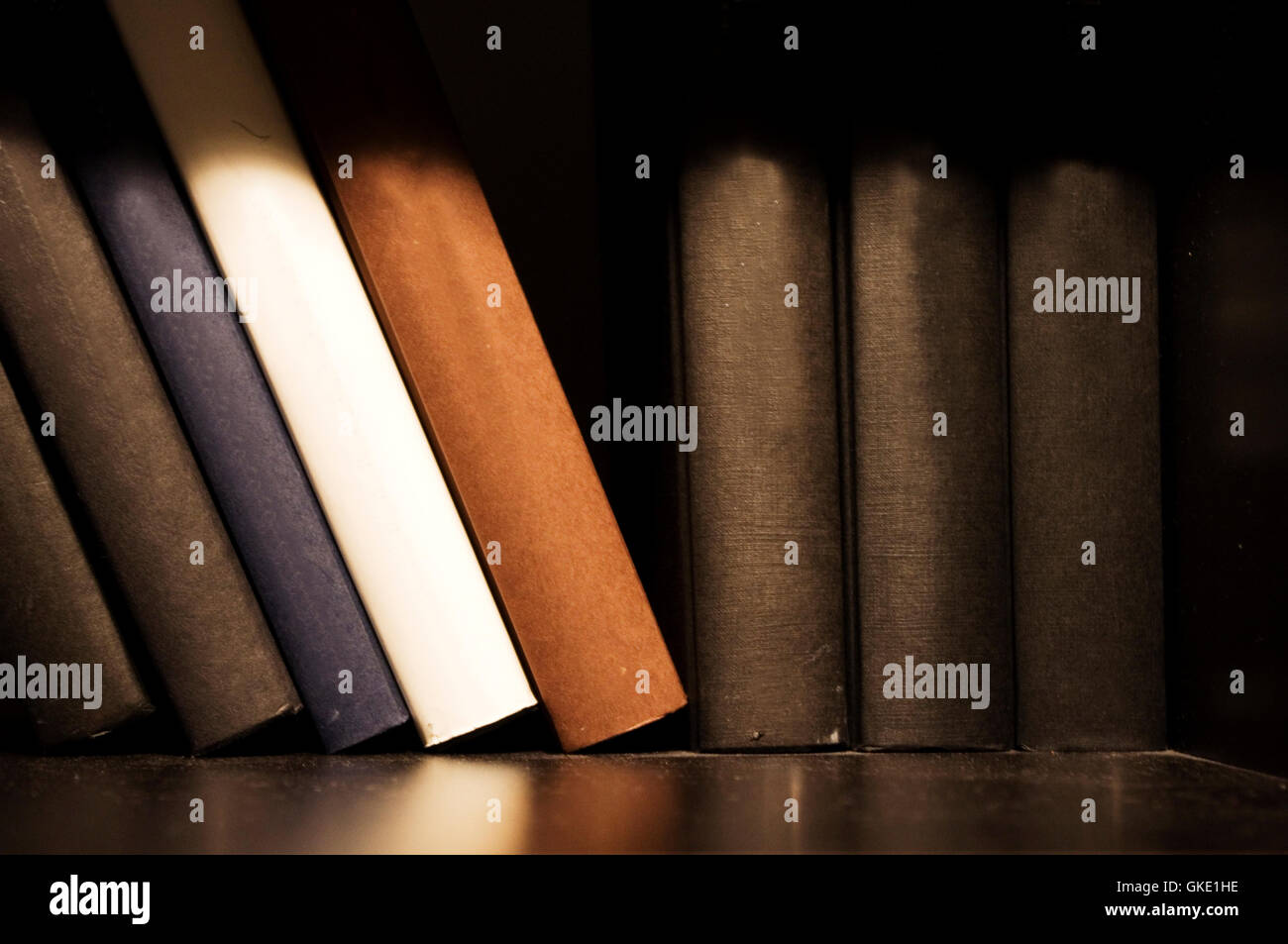 book on shelf Stock Photo - Alamy