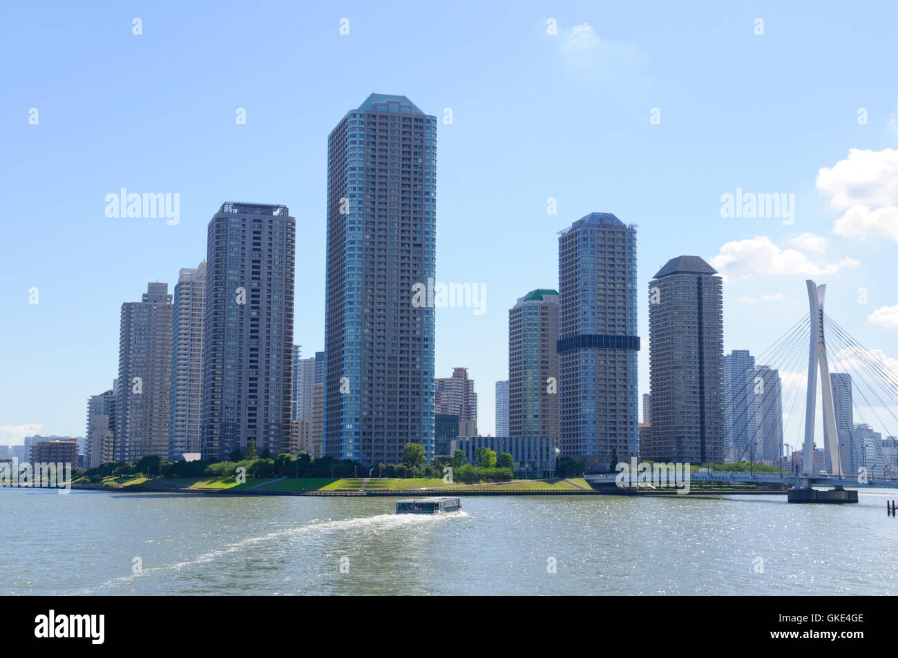Tokyo waterfront subcenter hi-res stock photography and images - Alamy