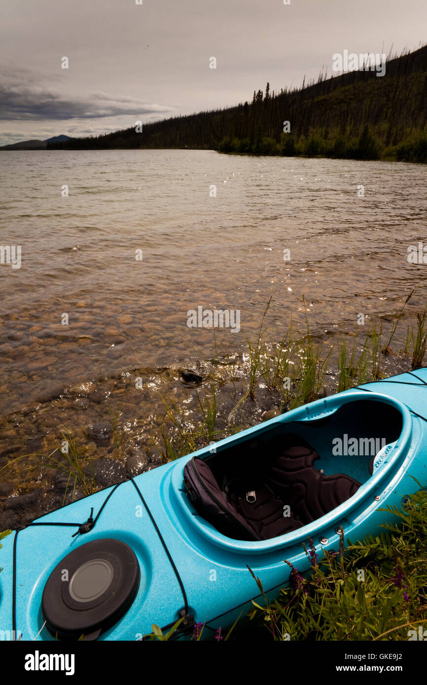 Empty canoe hi-res stock photography and images - Alamy