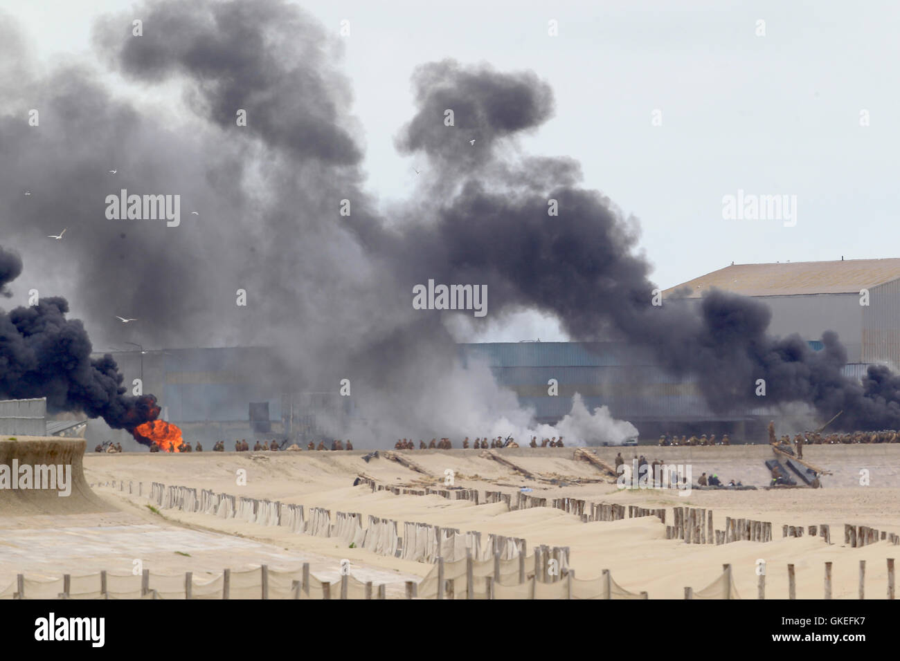Christopher Nolan directs the war movie ''Dunkirk' in the exact spot ...