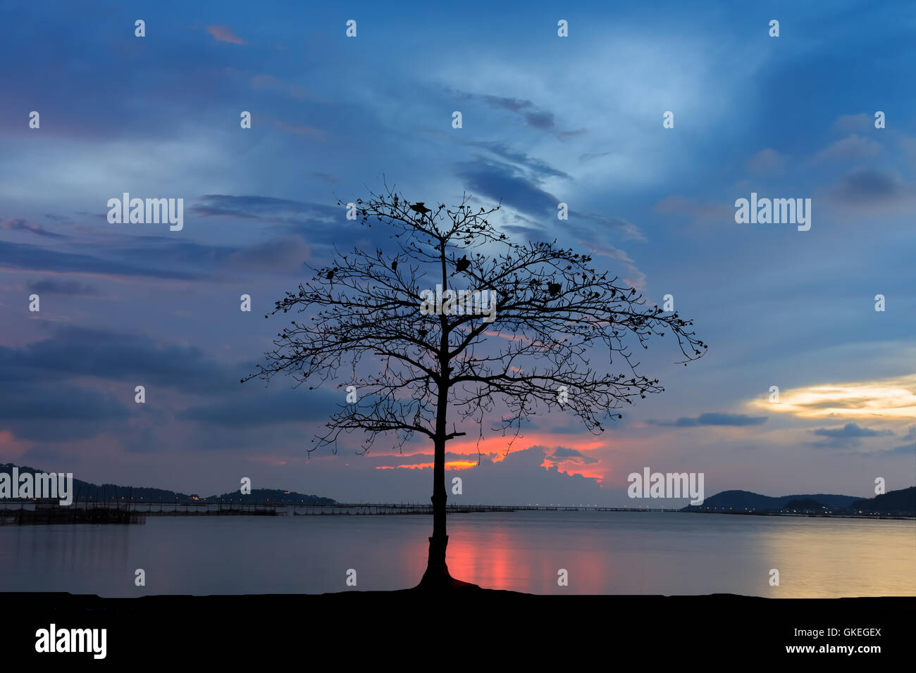 Sun with sky hi-res stock photography and images - Alamy