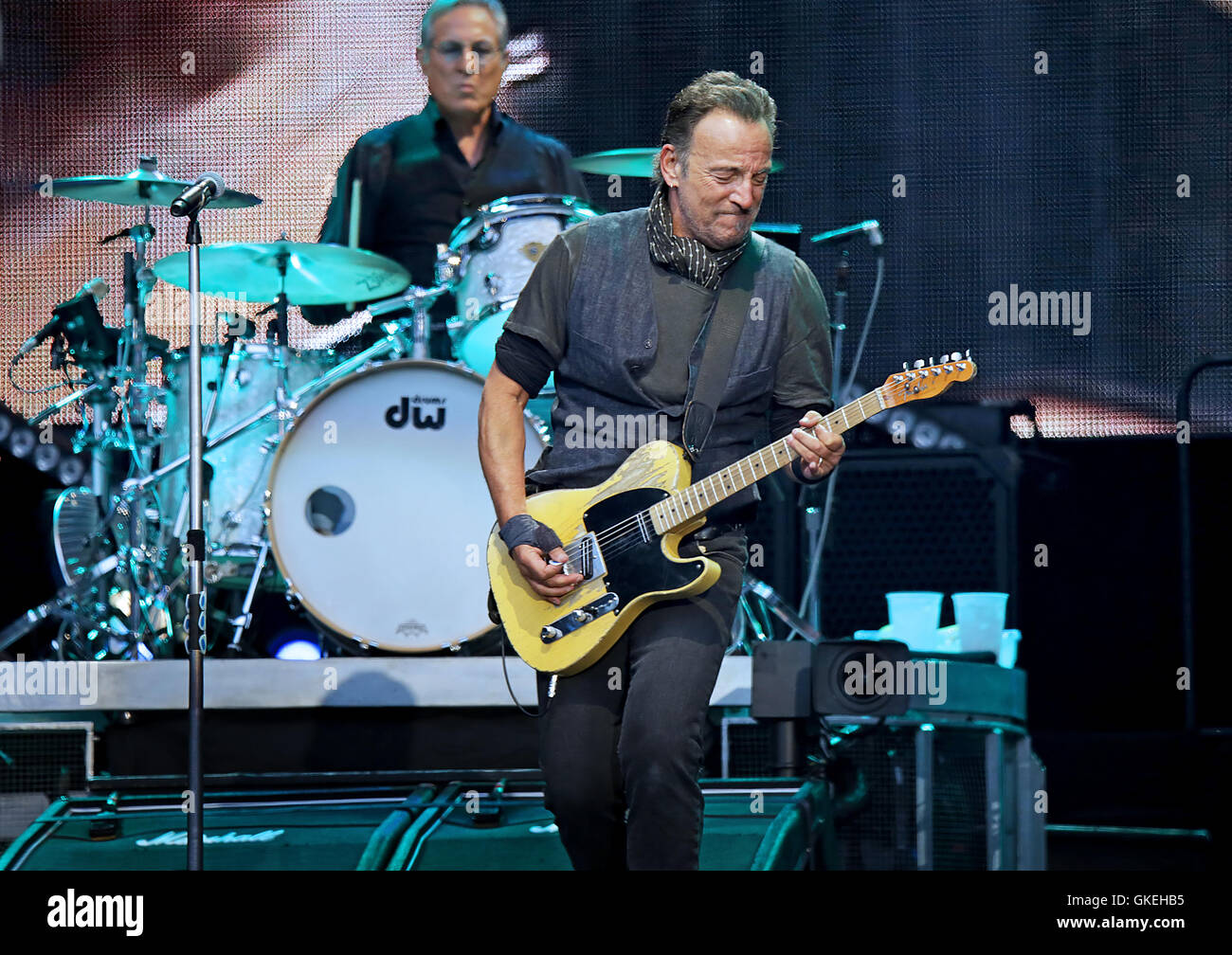 Bruce Springsteen and The E Street Band performing at Manchester Etihad ...