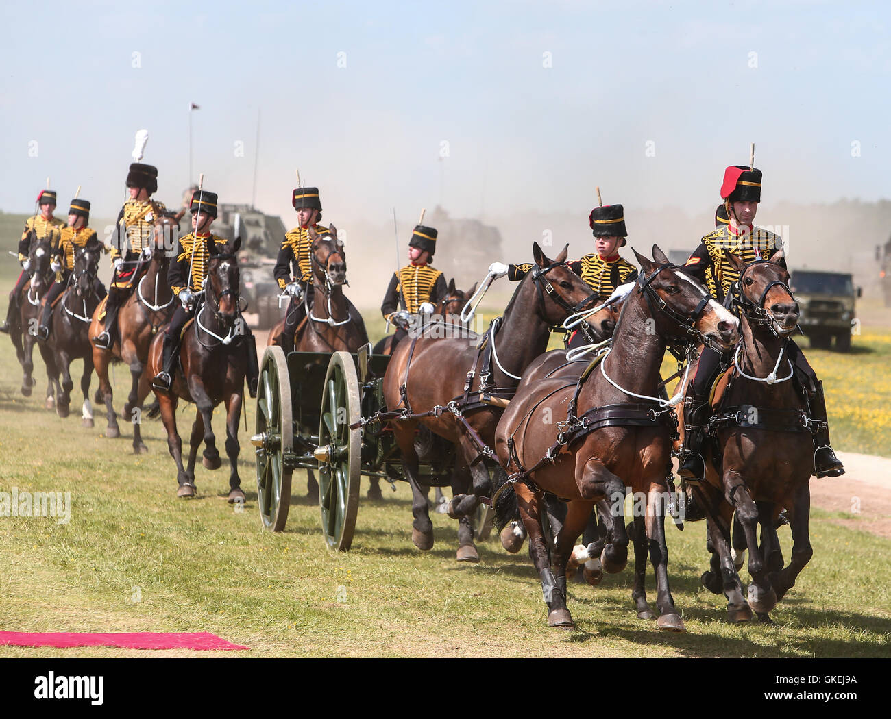 With the 26 regiment royal artillery hi-res stock photography and ...