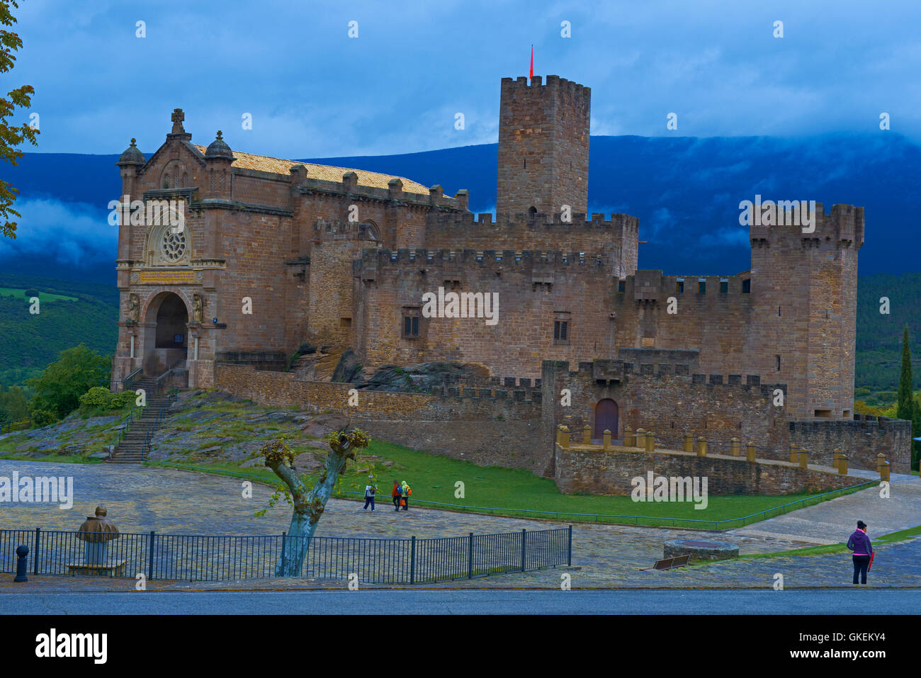 Castillo de javier castle javier hi-res stock photography and images ...