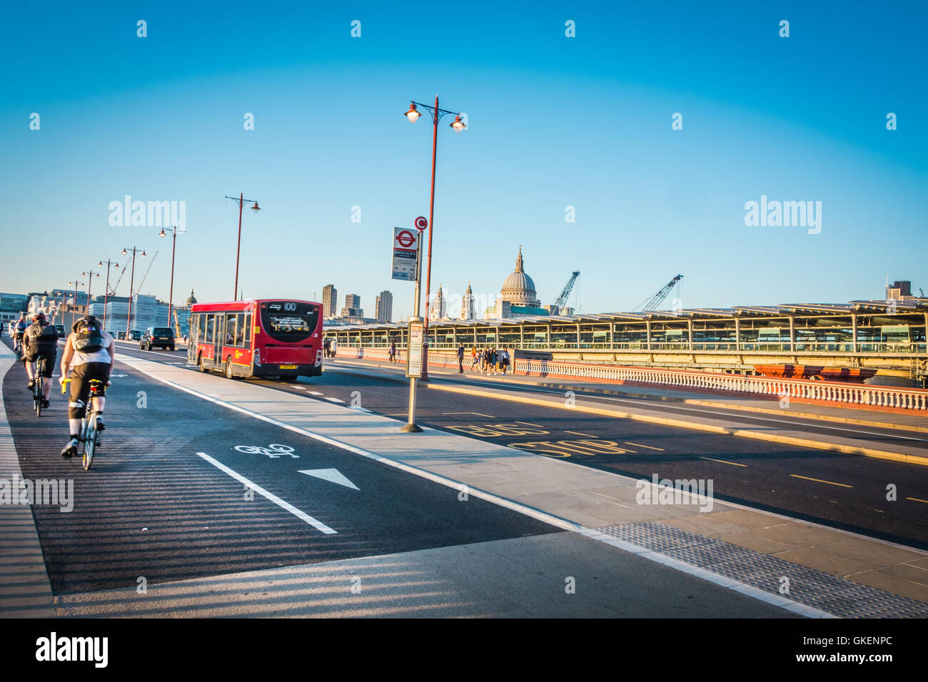 Cyclist on the cycle super highway on Blackfriars Bridge, London, UK ...