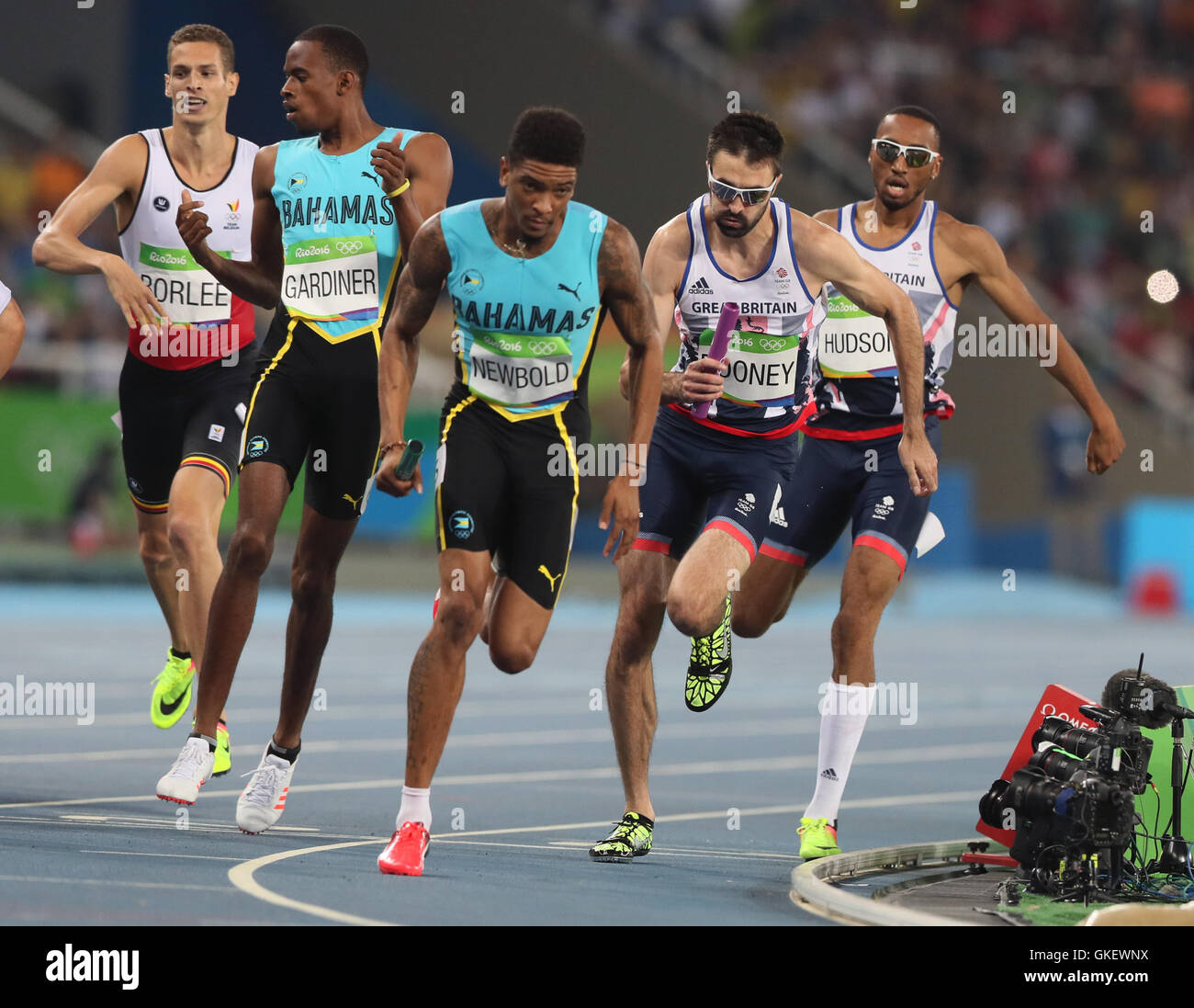 Great Britain's Matthew Hudson-Smith passes the baton onto Martyn ...