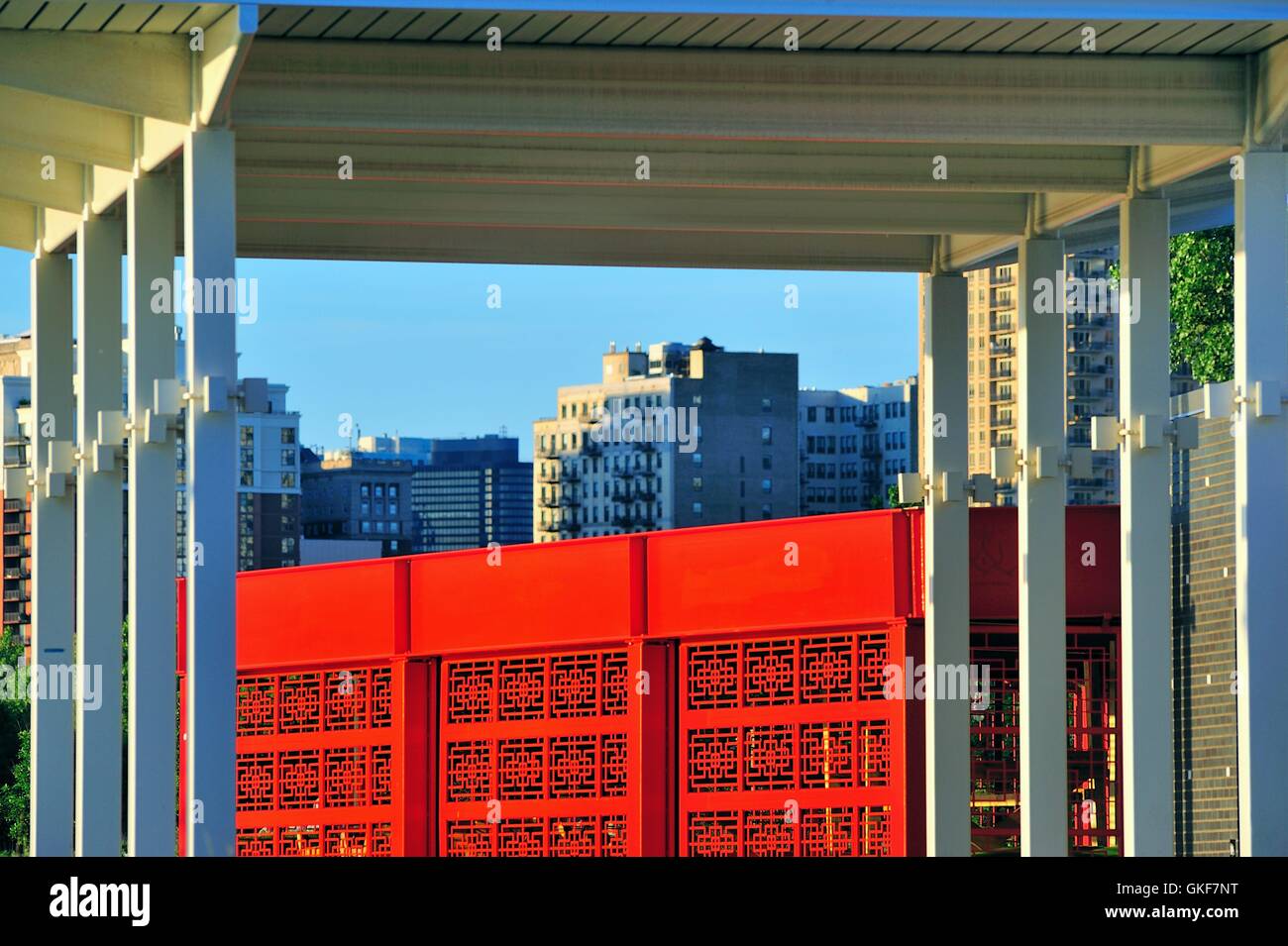 The colorful boathouse at Chicago's Ping Tom Memorial Park helps to ...