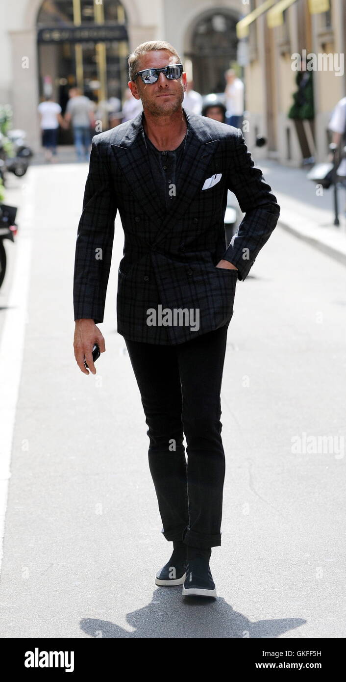 Lapo Elkann leaves the Four Seasons Hotel Milan in his car to go ...