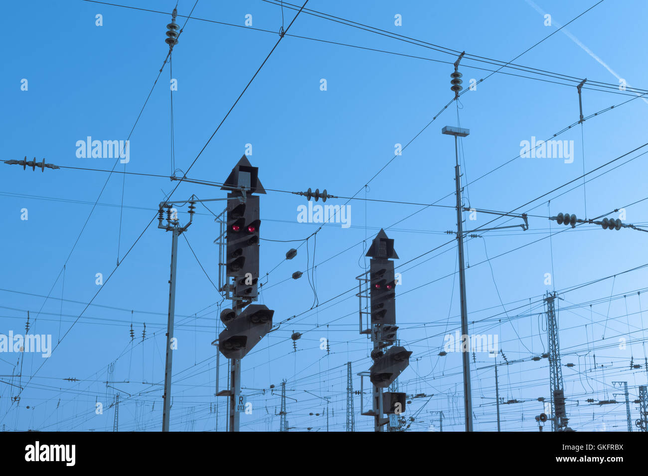 Railway Signal and Overhead Wiring Stock Photo - Alamy