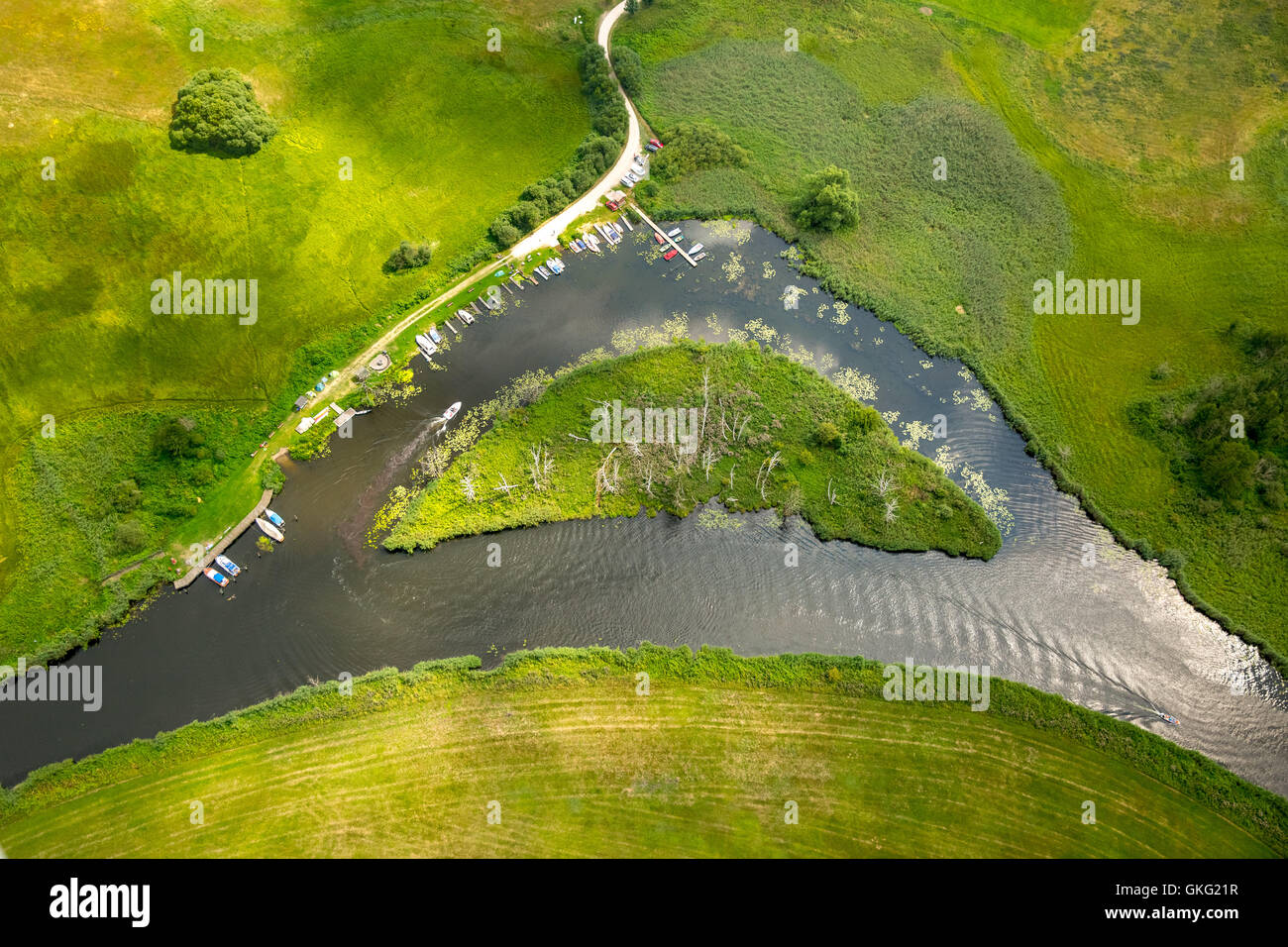 Aerial view, water walking resting place Trittelwitz, Peene loop Peene ...