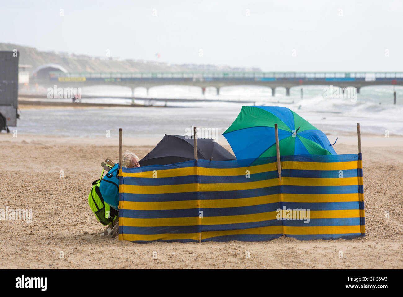 Bournemouth beach seaside windbreak hi-res stock photography and images ...