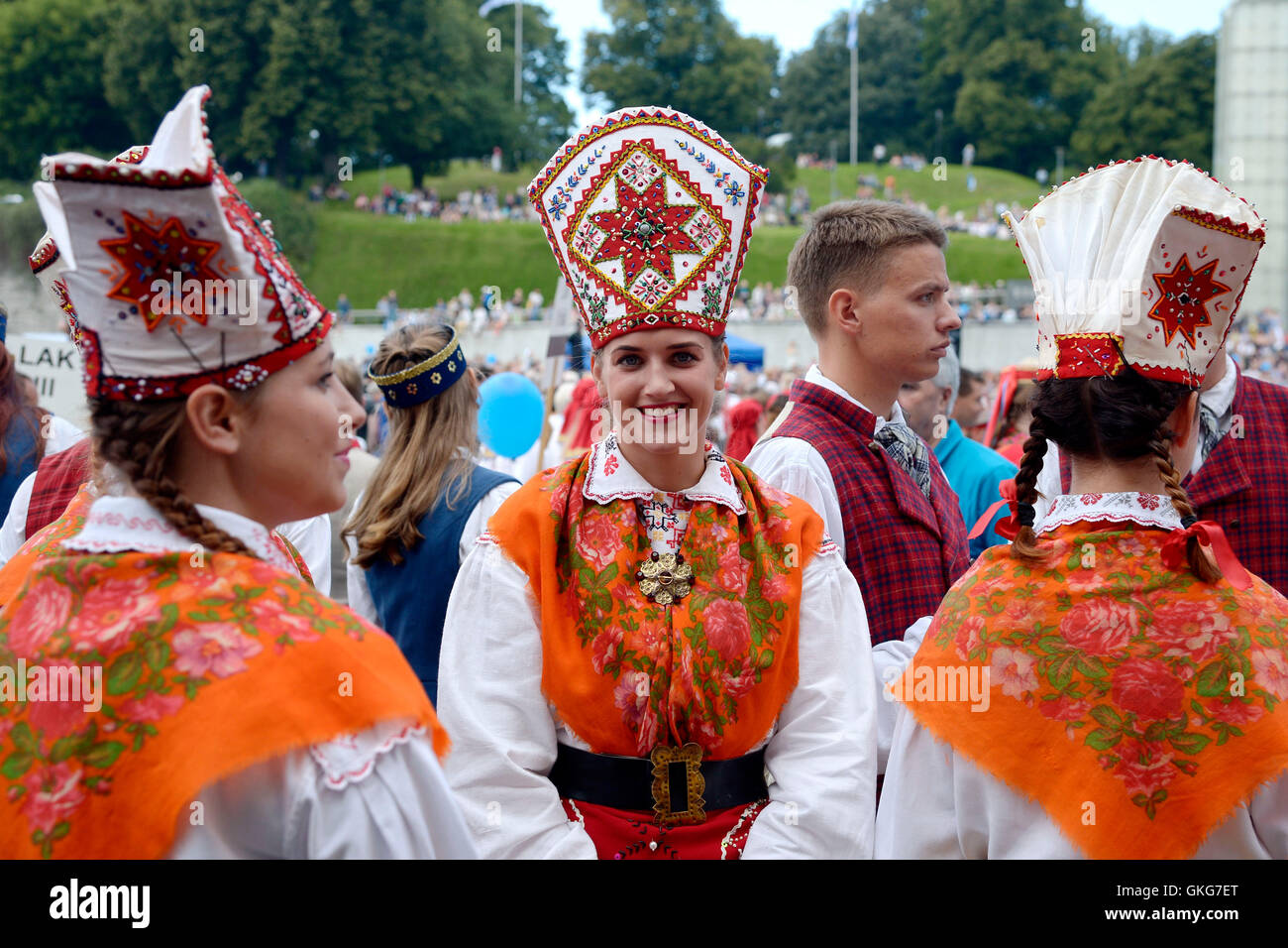 Tallinn, Estonia. 20th Aug, 2016. Estonian folk dancers are seen during ...