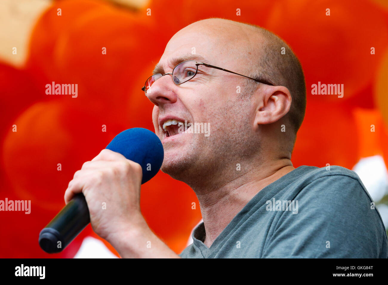 Patrick harvey hi-res stock photography and images - Alamy